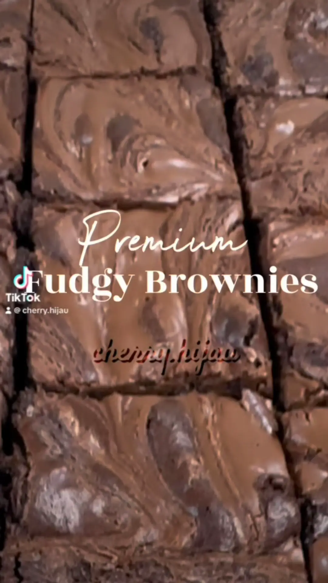 Premium Fudgy Brownies - PreOrder | Video diterbitkan oleh Cherry.Hijau | Lemon8