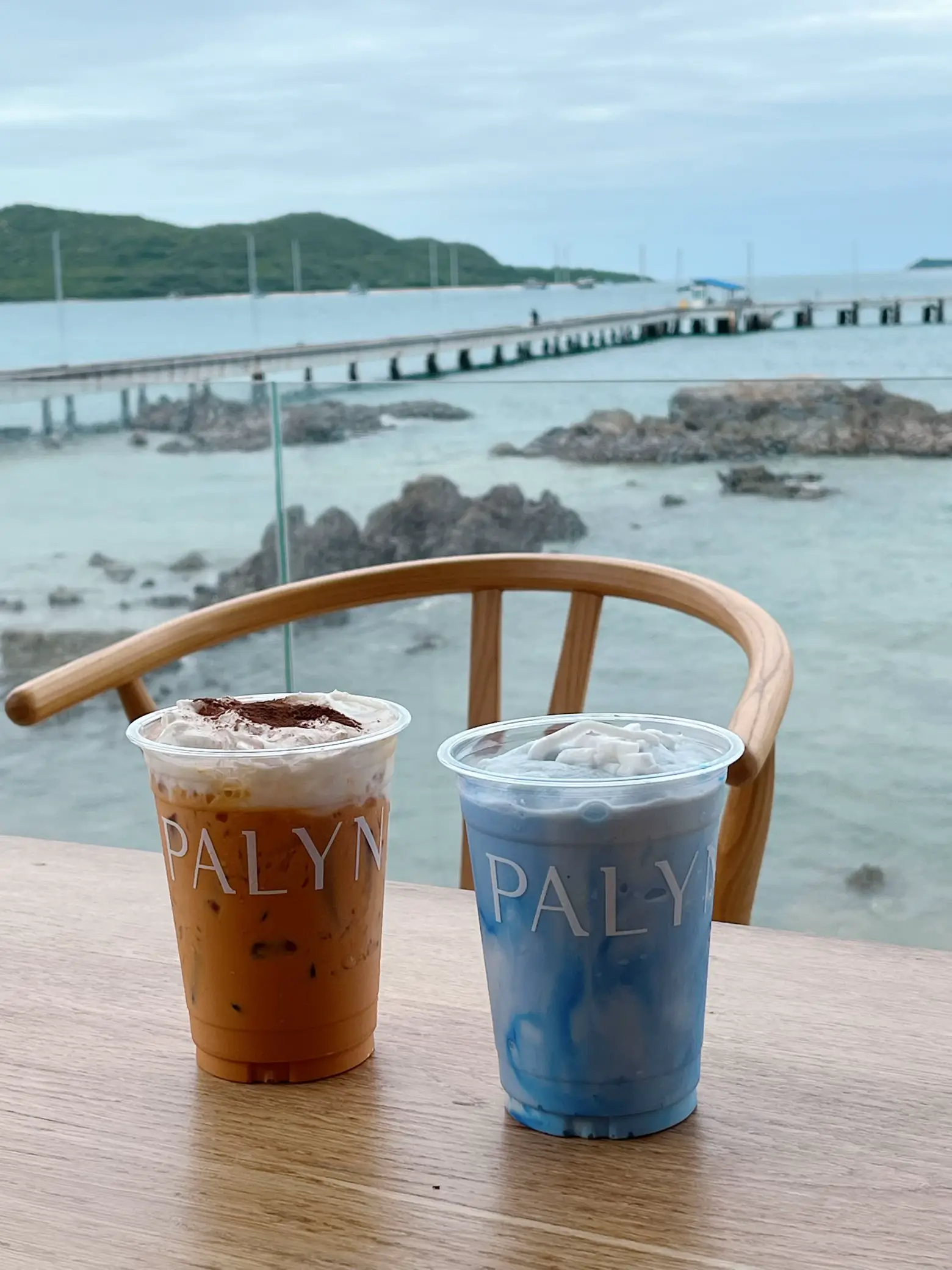 คาเฟ่ริมทะเล สัตหีบ บรรยากาศดีมาก | แกลเลอรีที่โพสต์โดย Wachiraphorn_jj ...
