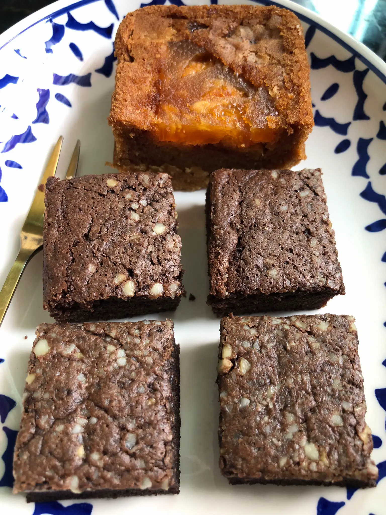 บราวนี่ & เค้กมะตูมมุกดา | แกลเลอรีที่โพสต์โดย Mon 😈 | Lemon8