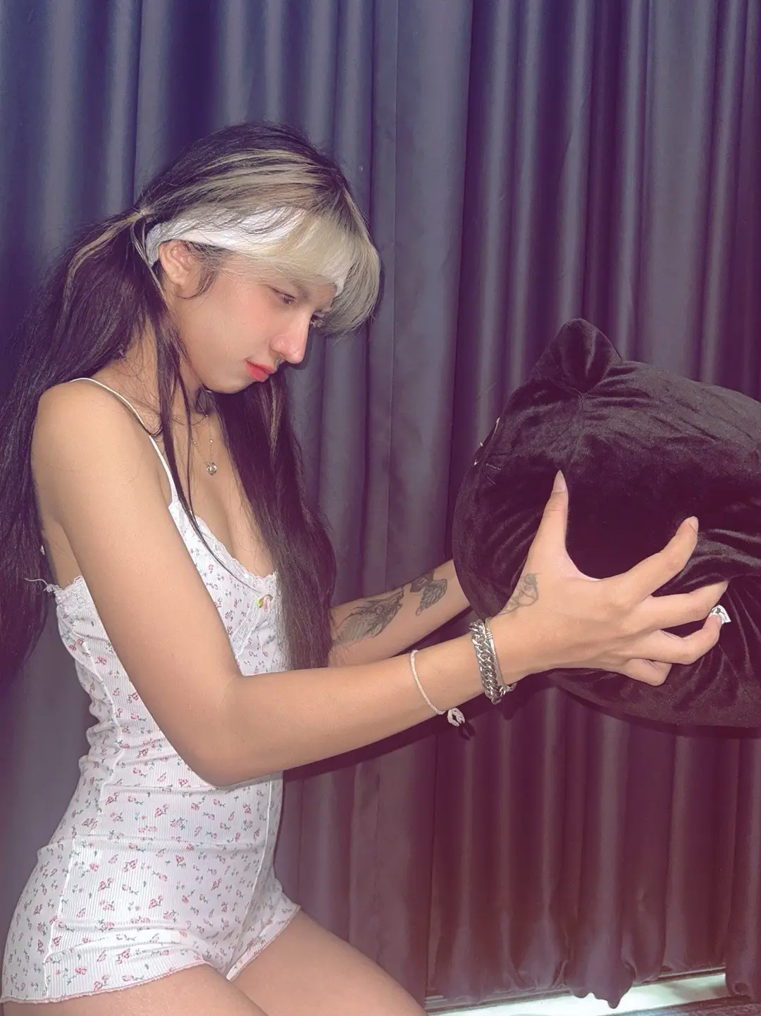 ถ่ายในตตเปิดแฟลชคือปัง รูปลมุนสุดๆ | แกลเลอรีที่โพสต์โดย Aem Mika | Lemon8