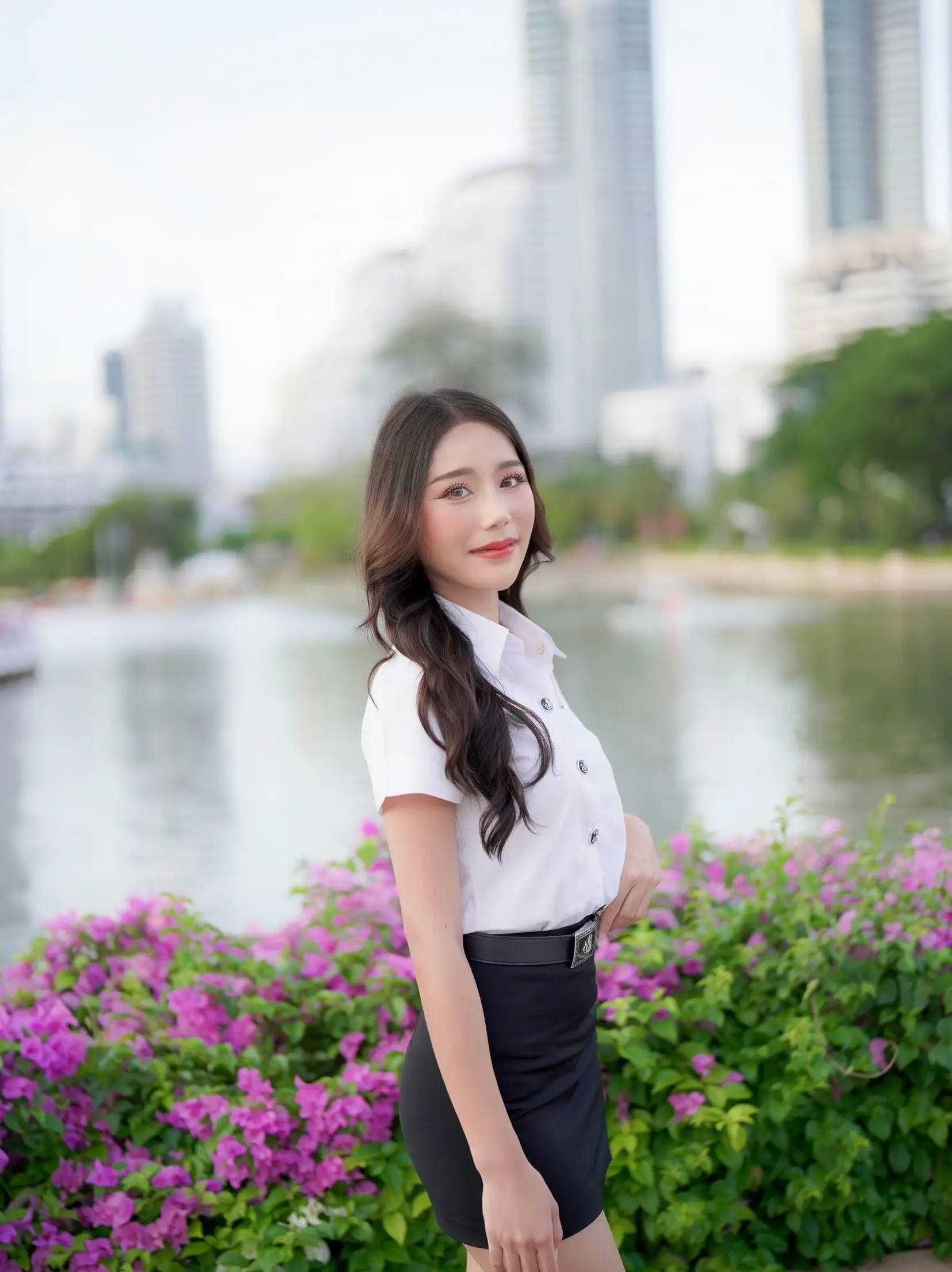 ไอเดียท่าโพสต์ชุดนักศึกษาต้อนรับเปิดเทอม 💖 | แกลเลอรีที่โพสต์โดย Nu Dee ...