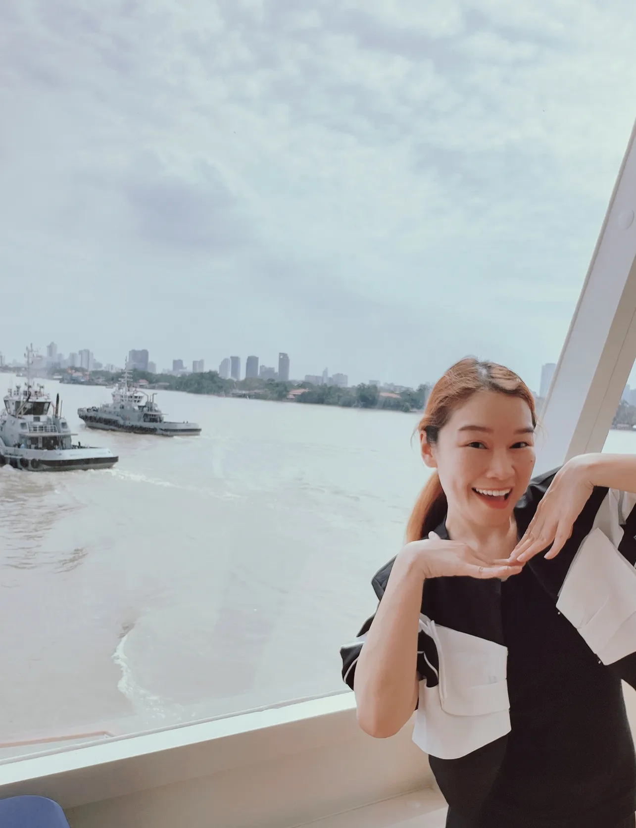 เรือห้องสมุดลอยน้ำ Doulos Hope 🛳 ️📚 | แกลเลอรีที่โพสต์โดย พี่โพยยยยย 🦄🌻 | Lemon8