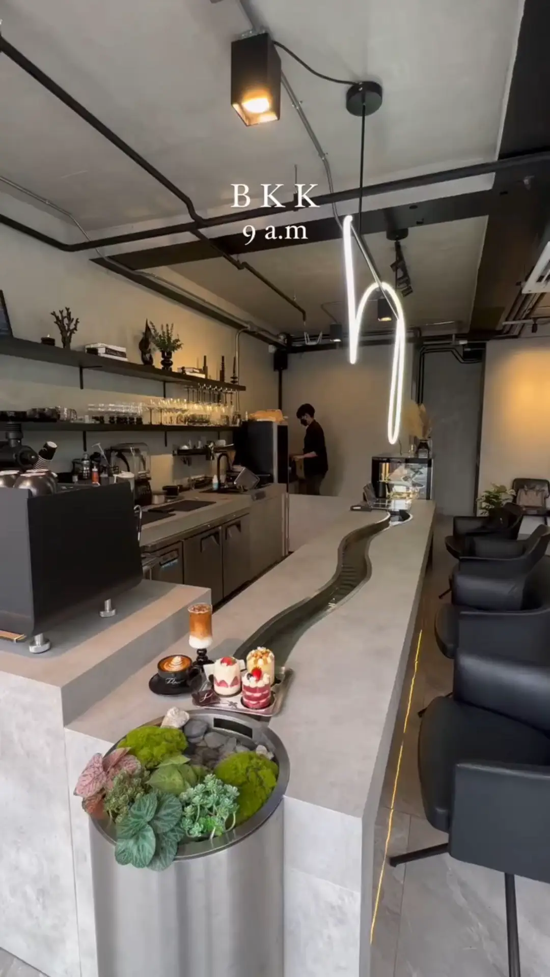 Flowever Cafe & wine 🍃☕️ | วิดีโอที่เผยแพร่โดย FLOWEVER ☕️🍷🌊 | Lemon8