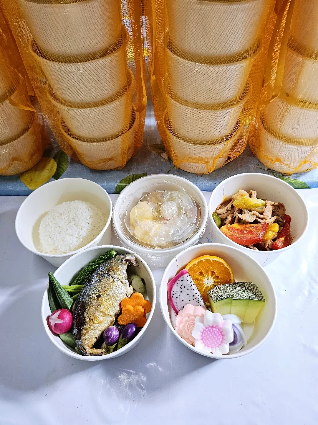 ชุดถวายเพลพระ | แกลเลอรีที่โพสต์โดย Beau | Lemon8