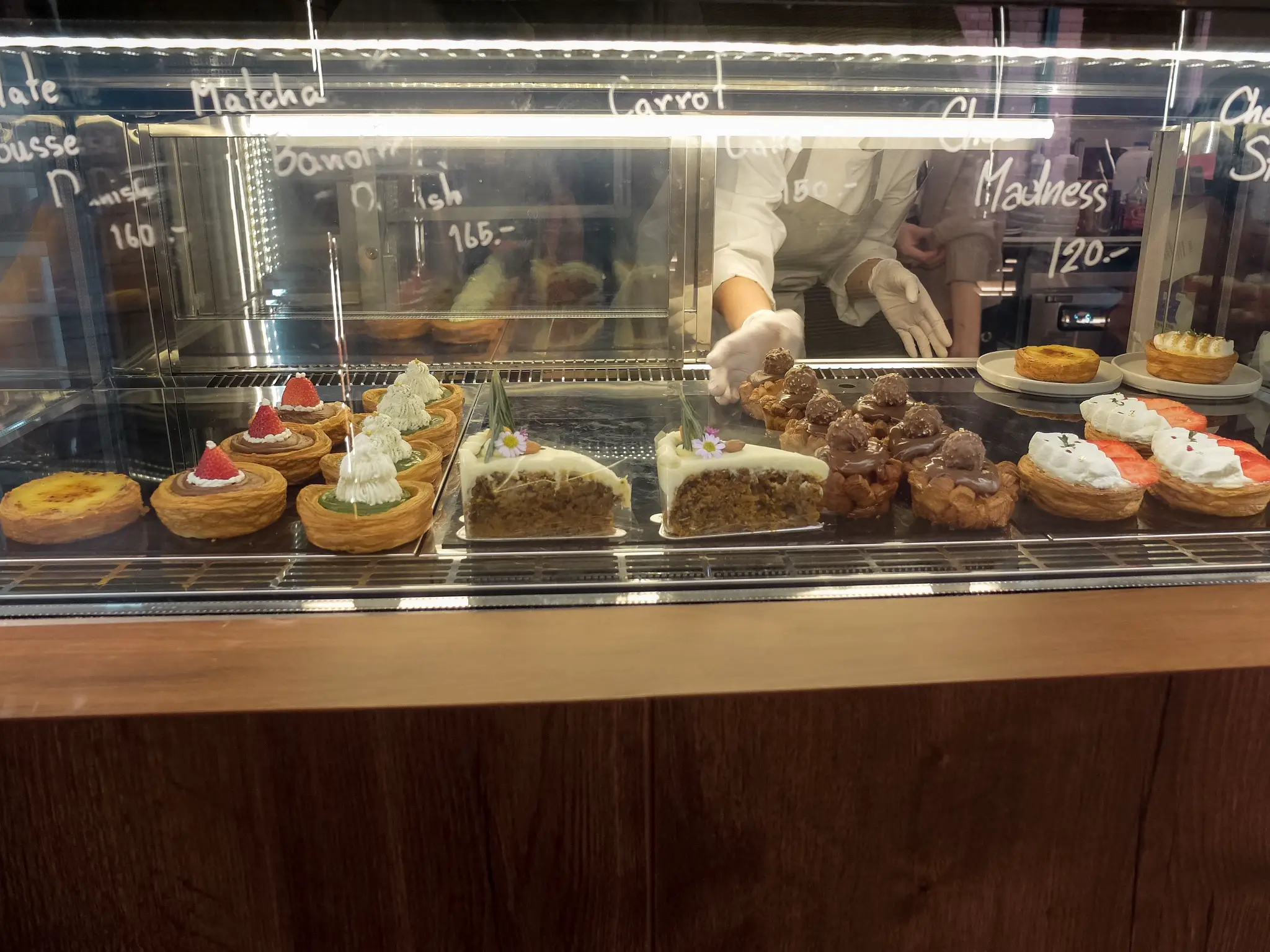 คาเฟ่เปิดใหม่ | แกลเลอรีที่โพสต์โดย H!ppOr | Lemon8