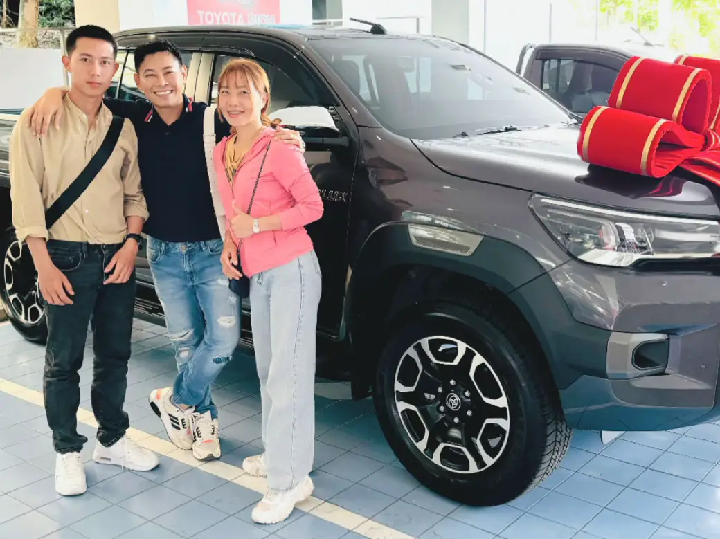 พาสุดหล่อ มาซื้อรถ | แกลเลอรีที่โพสต์โดย Joey Seksan | Lemon8