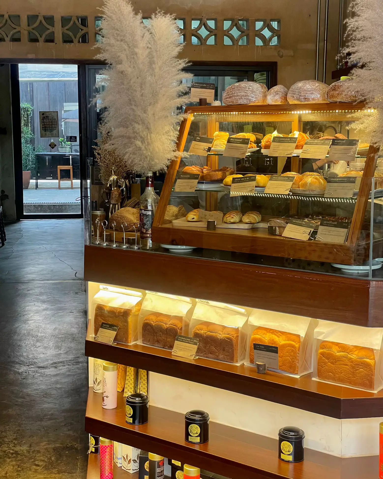 คาเฟ่อุบล : KOLé Bakery Bar | แกลเลอรีที่โพสต์โดย my, | Lemon8