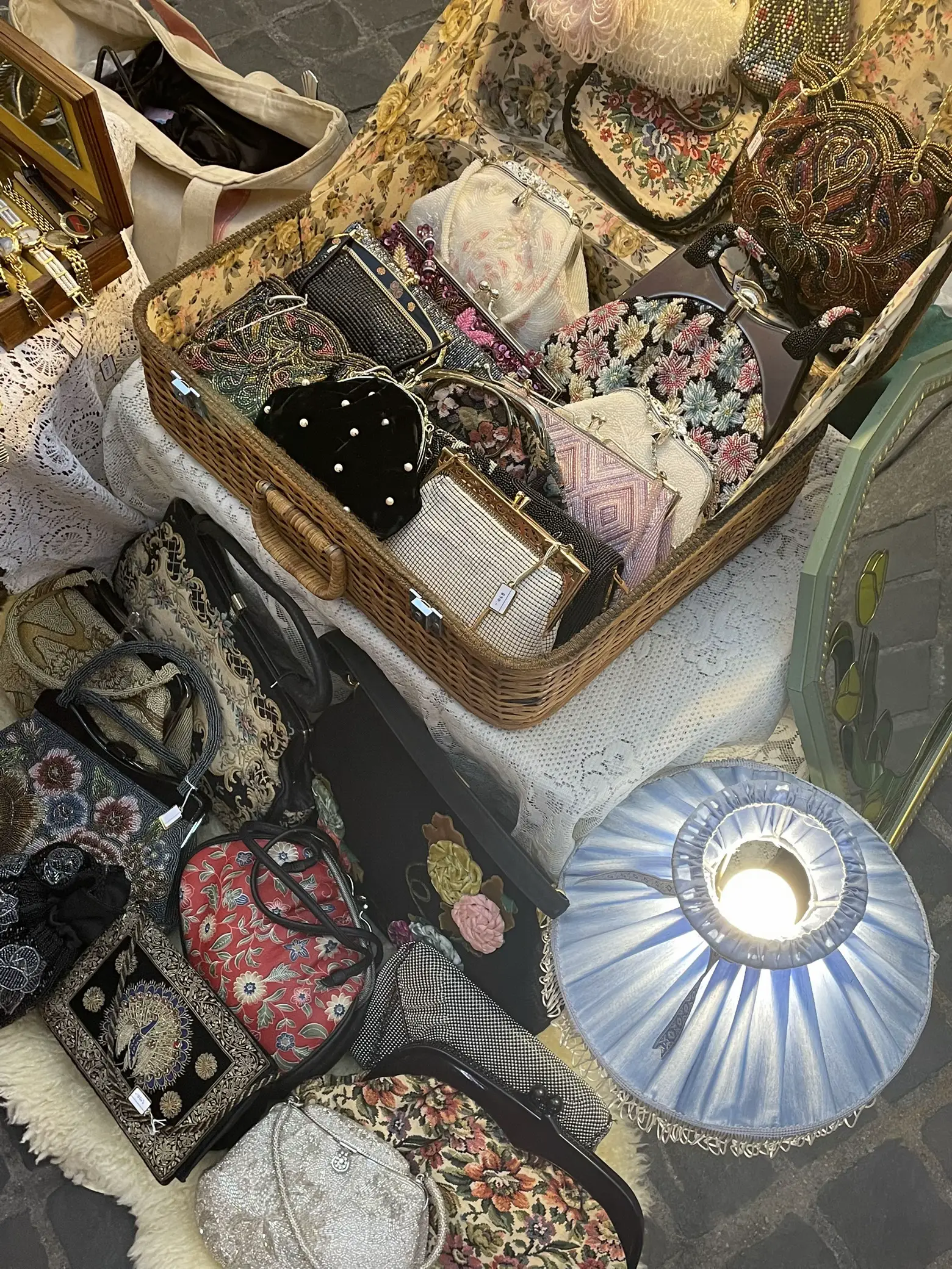 พาส่อง!👀ตลาดของมือสองที่เชียงใหม่!! มีอะไรน่าตำบ้าง?!!⭐️ | แกลเลอรีที่โพสต์โดย Julie 🪴 | Lemon8