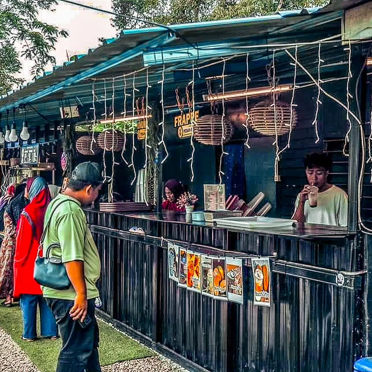 The best chill outdoor cafe di Pontian | Galeri disiarkan oleh Johor ...