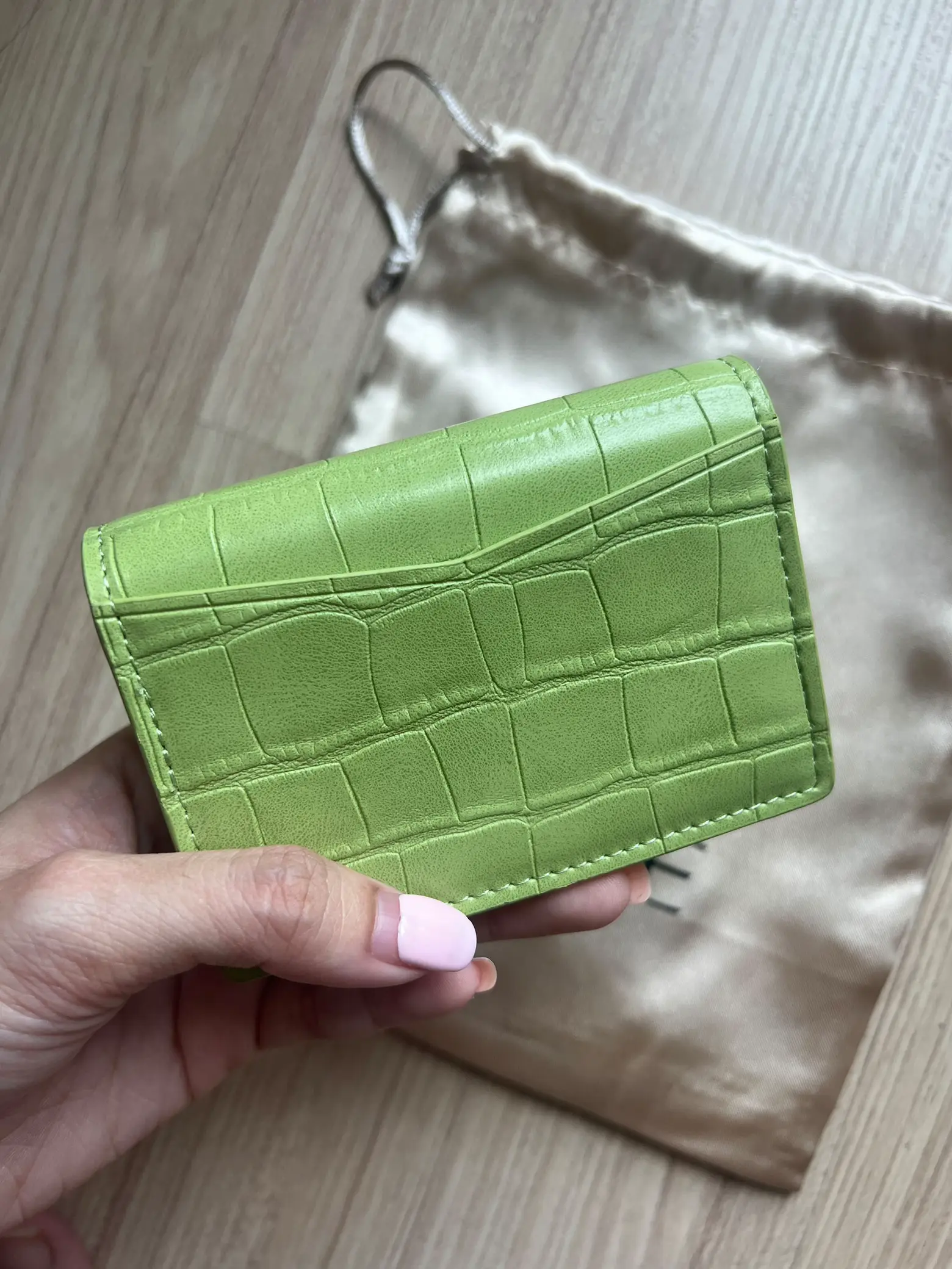 MUSE card wallet ควรซื้อมั้ย!? ☘️ | แกลเลอรีที่โพสต์โดย Belle | Lemon8