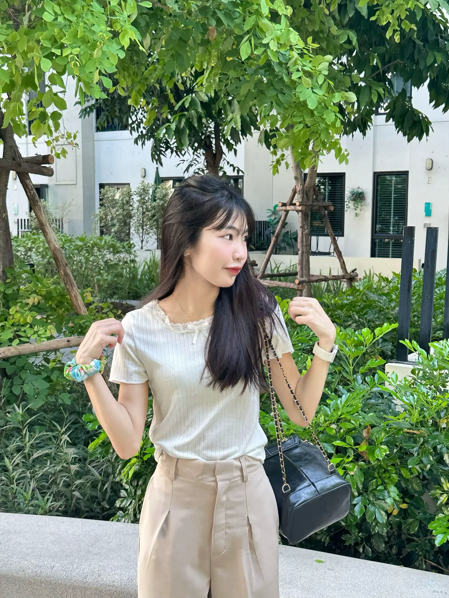 OOTD | แกลเลอรีที่โพสต์โดย 8 kong bam eng | Lemon8