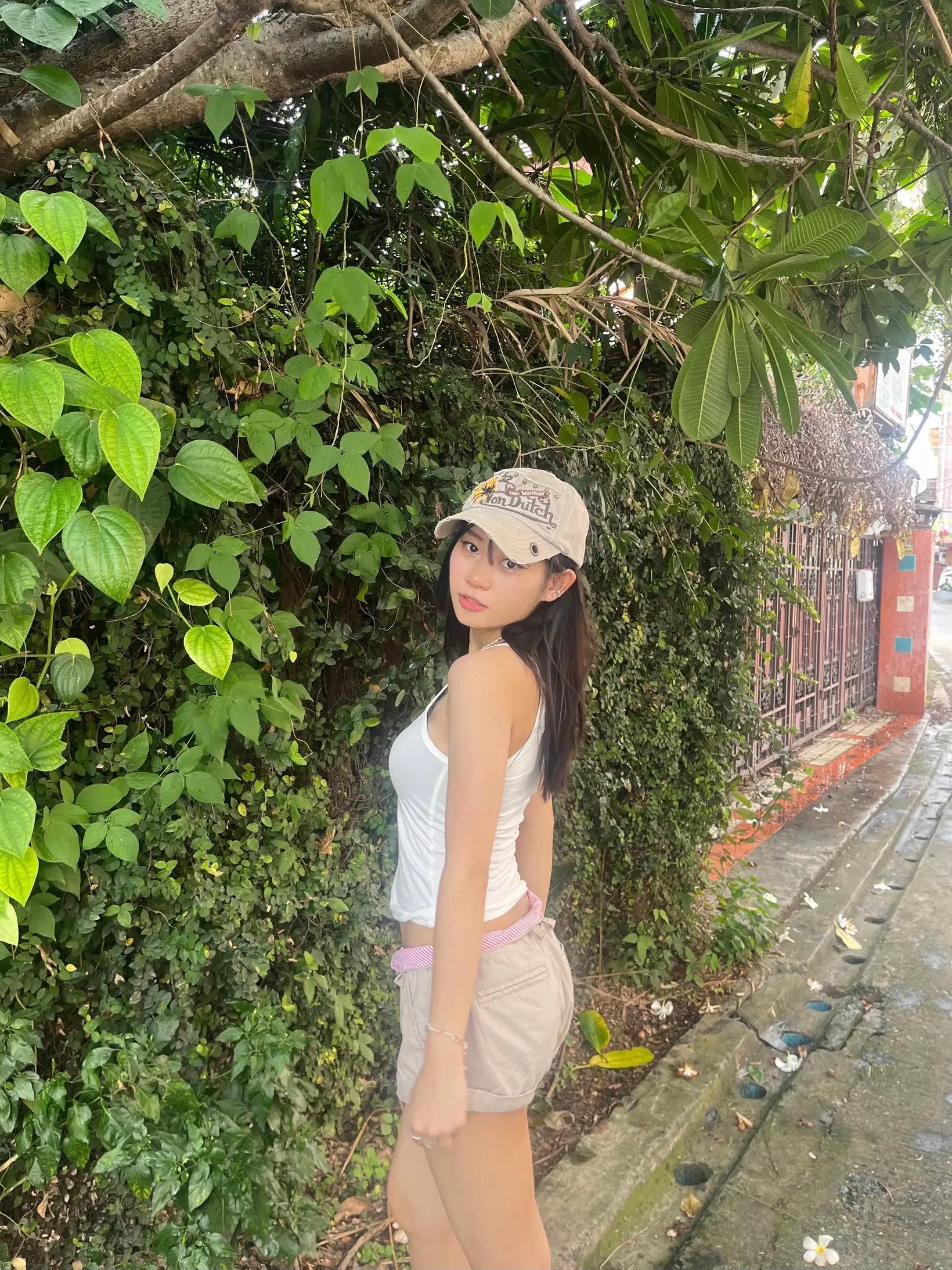 OOTD Y2K MOOD🕷️ | แกลเลอรีที่โพสต์โดย ployyy | Lemon8