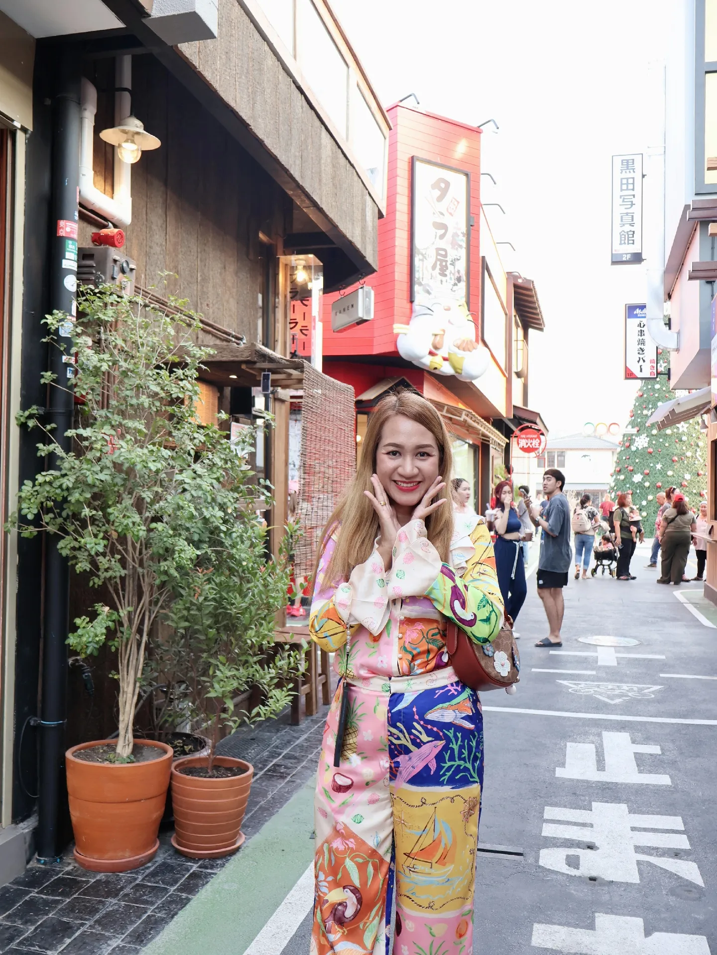 แลนด์มาร์คใหม่ชลบุรี Bangsaen Toshin | แกลเลอรีที่โพสต์โดย Patcharee Sae | Lemon8