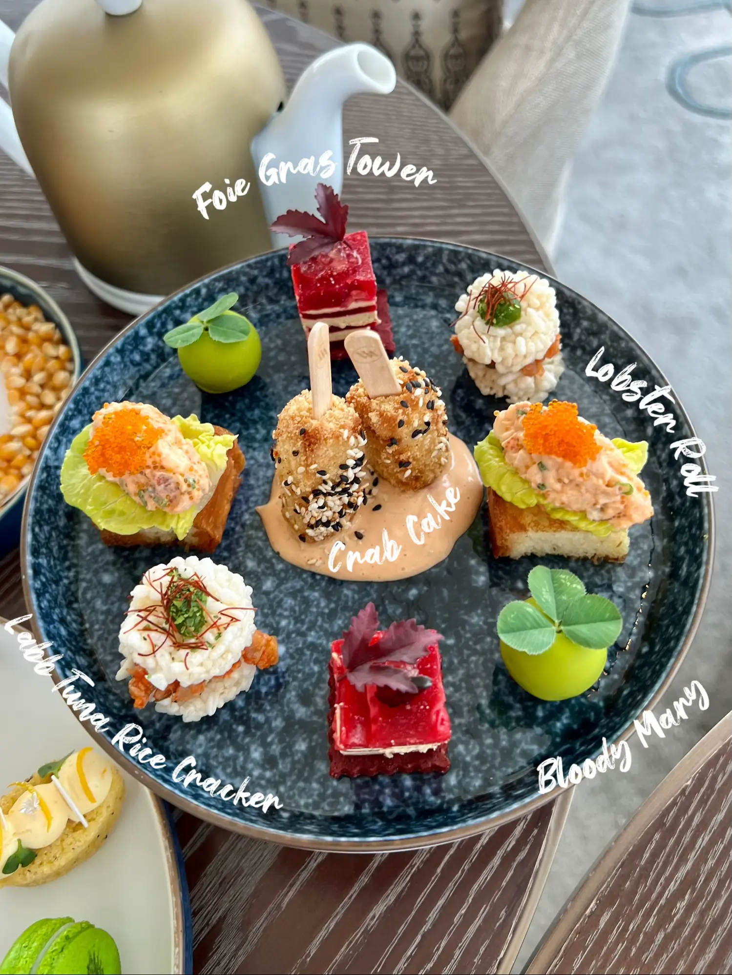 Afternoon Tea สุดหรู Peacock Alley | Waldorf Astoria | Gallery posted ...