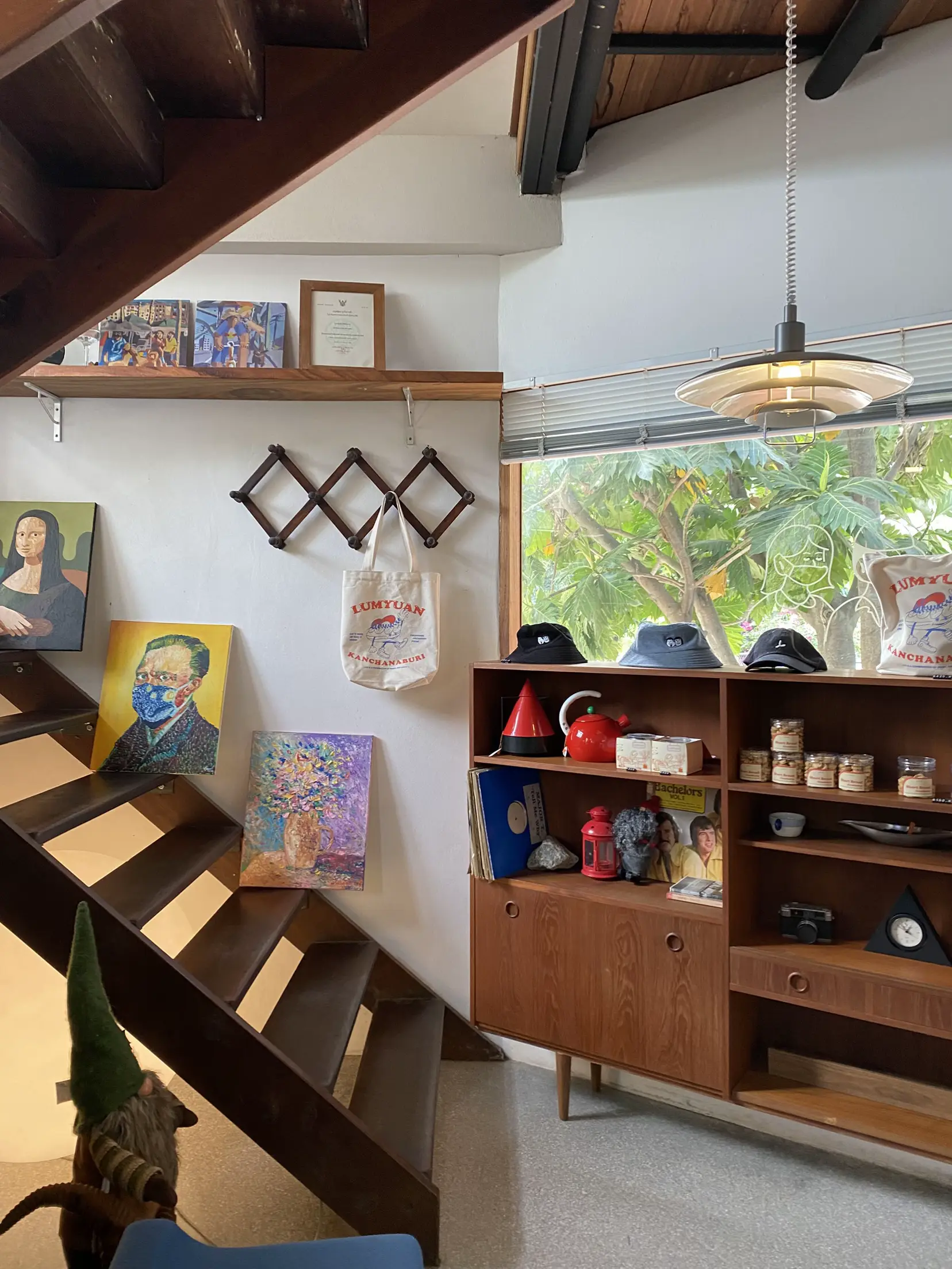 พิกัดคาเฟ่ กาญจนบุรี สวย เท่🕶 คลู🖤 | แกลเลอรีที่โพสต์โดย mhew | Lemon8