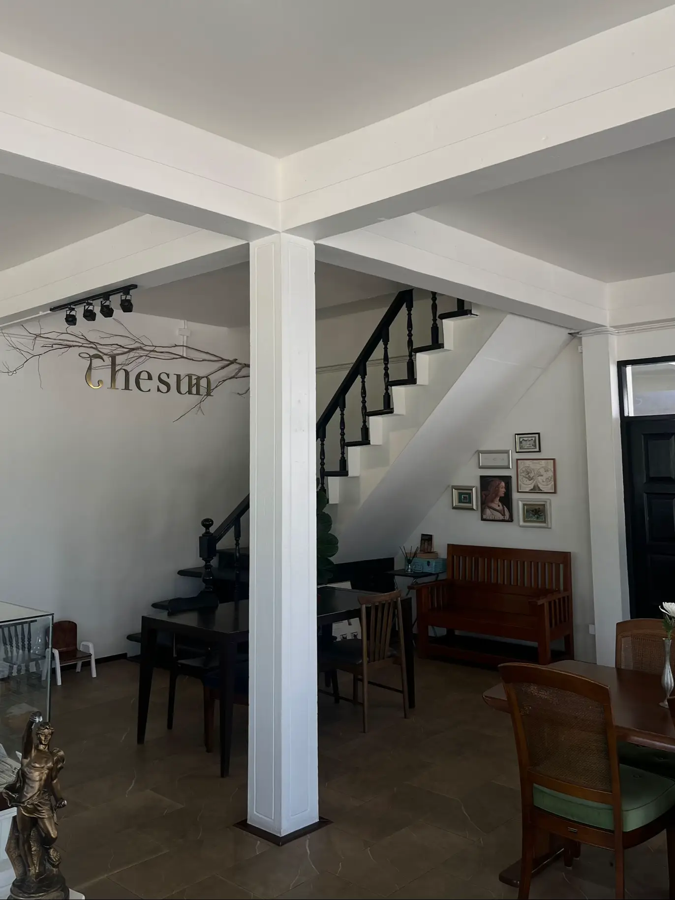 TheSun café คาเฟ่ใจกลางแม่สอด | แกลเลอรีที่โพสต์โดย Fay Chayanee | Lemon8