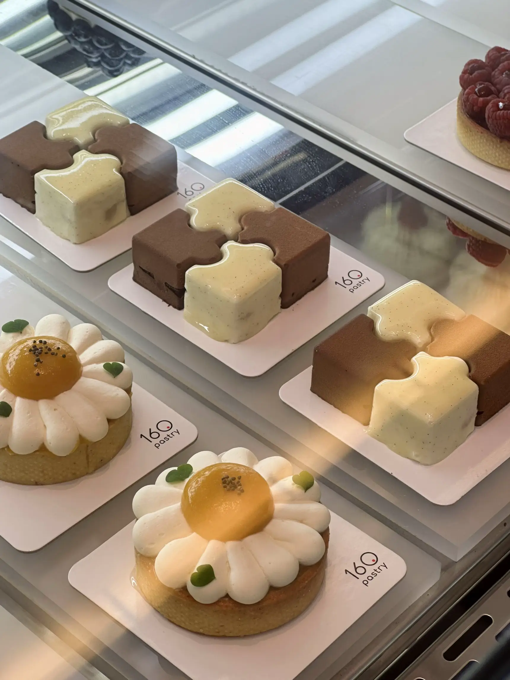 คาเฟ่บางแสน ขนมอร่อยมาก | แกลเลอรีที่โพสต์โดย แพรวมาแชร์ | Lemon8