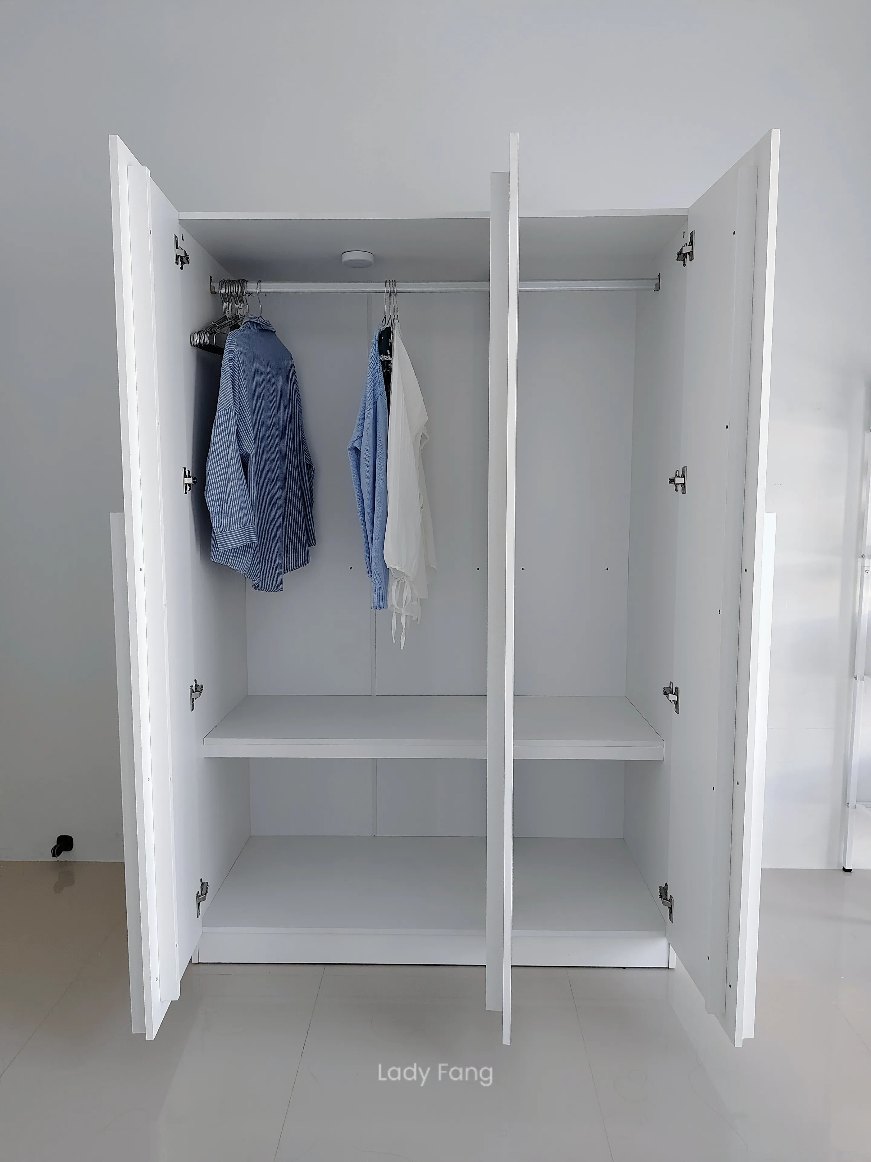 รีวิวตู้เสื้อผ้าสวยมินิมอล งบ 3xxx | แกลเลอรีที่โพสต์โดย LADY FANG 🍋 ...