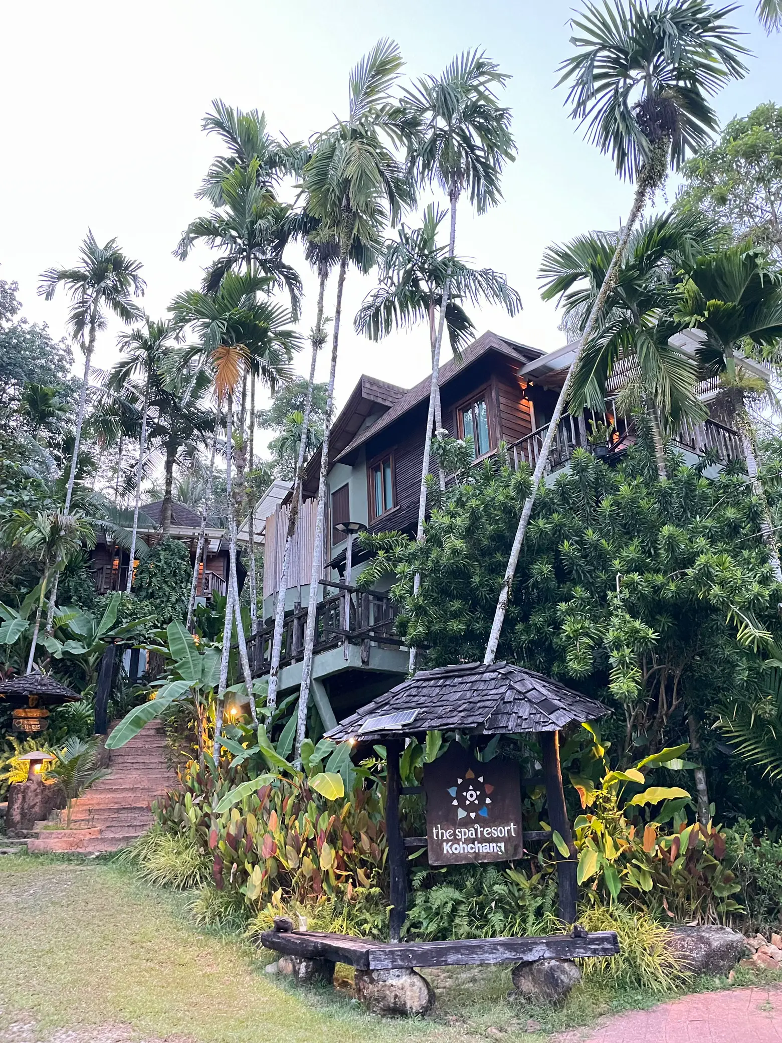 ที่พักติดธรรมชาติ The Spa Resort Koh Chang | แกลเลอรีที่โพสต์โดย Jenniedae | Lemon8