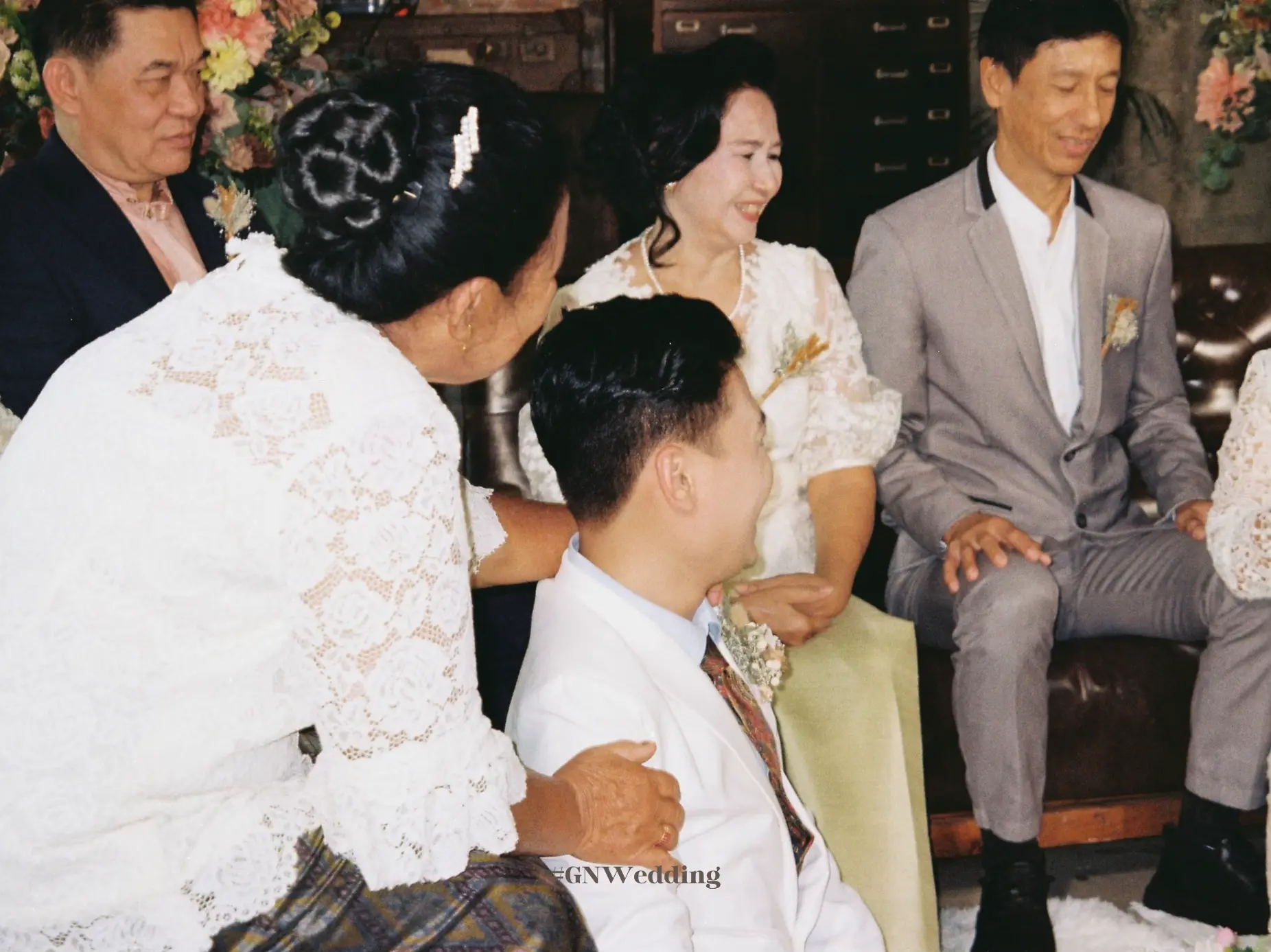 Vintage Wedding แชร์ไอเดียภาพฟิล์มในงานแต่ง | แกลเลอรีที่โพสต์โดย Namhom | Lemon8