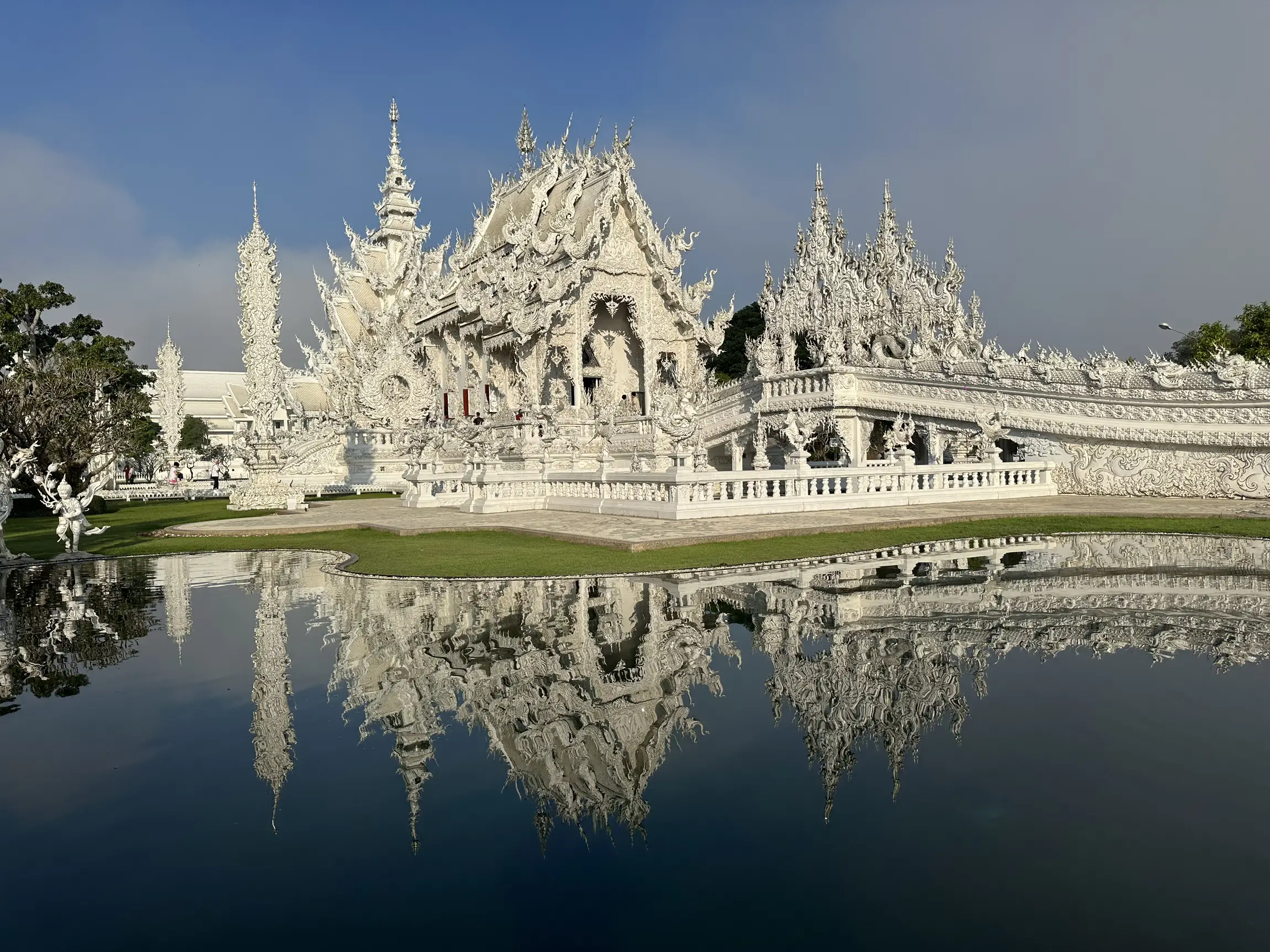 white temple | Gallery posted by BanHar Yeap | Lemon8