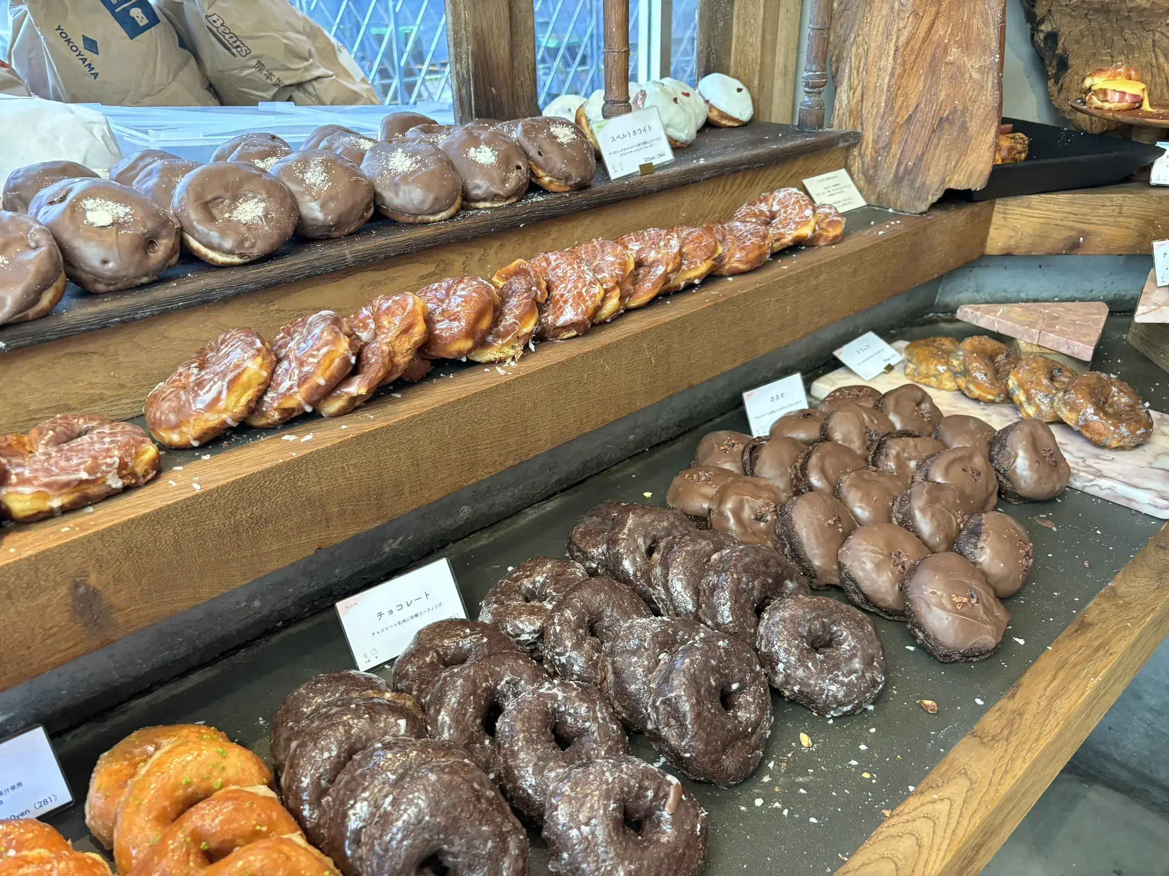 คริสปี้ครีมสาขาเชียงใหม่ - การค้นหาใน Lemon8