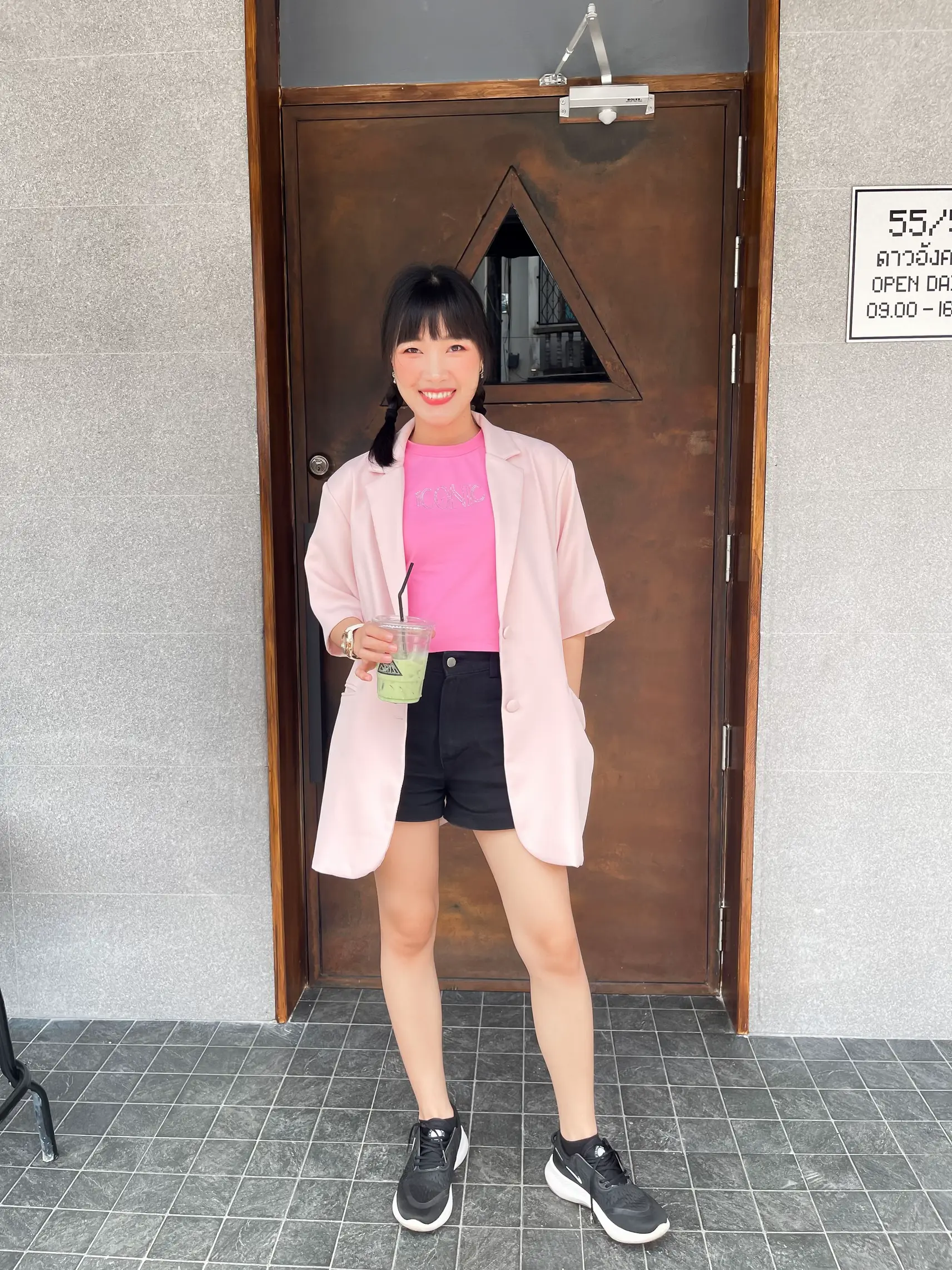 Match ง่ายๆ 💓ชมพู-ดำ🖤 ยังไงก็รอด | แกลเลอรีที่โพสต์โดย TheZie.Atwin24 ...