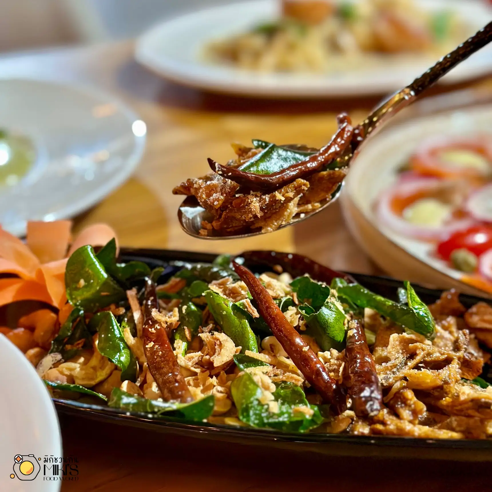 🌴 ร้านบรรยากาศดี เหมือนนั่งทานอาหารอยู่ริมน้ำ 💦 | แกลเลอรีที่โพสต์โดย ...