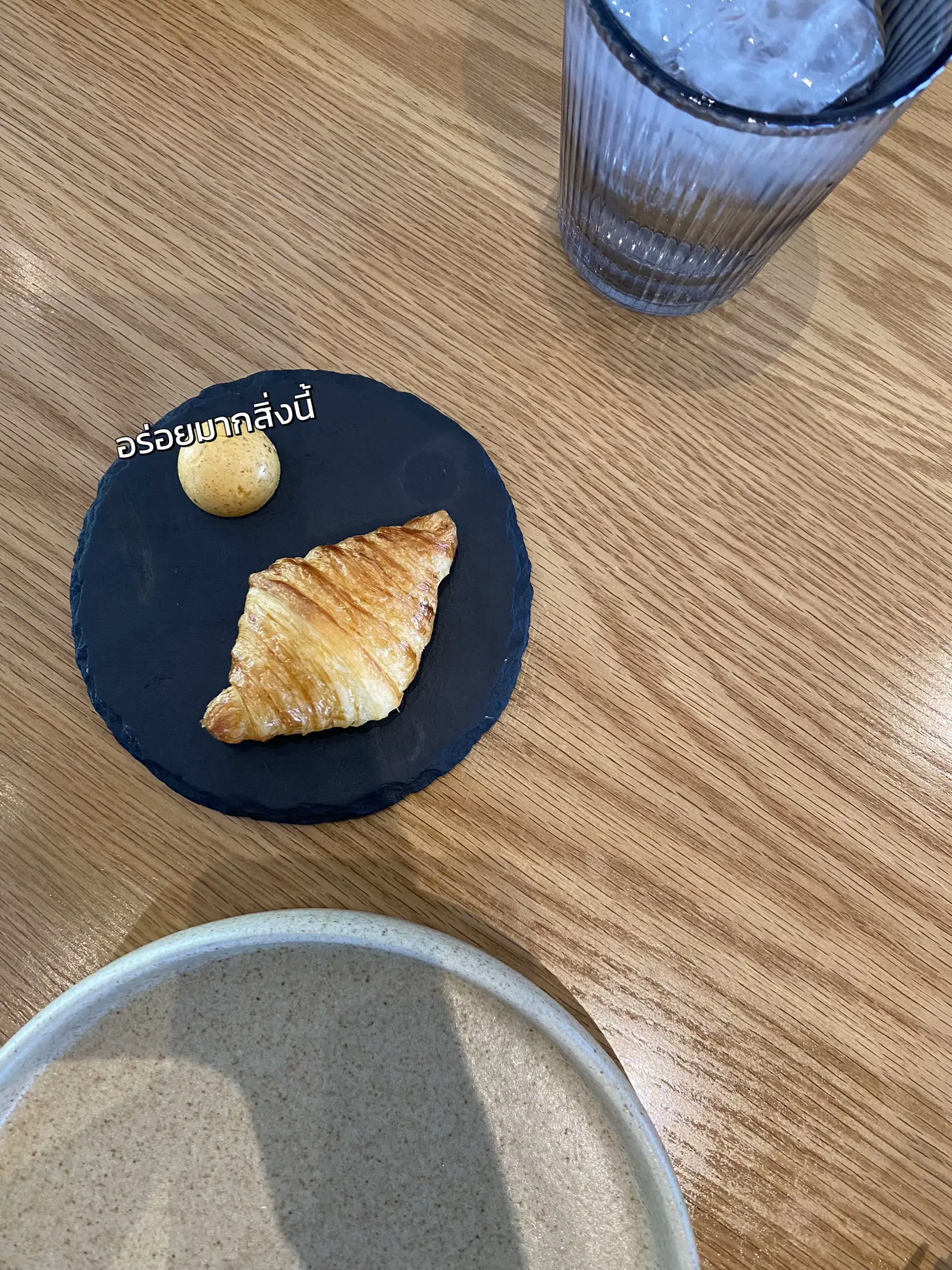 ร้านเบอร์เกอร์เจ้าดังประจำเขาใหญ่ แป้งหอมนุ่มอร่อย BUUN🍔 | แกลเลอรีที่ ...