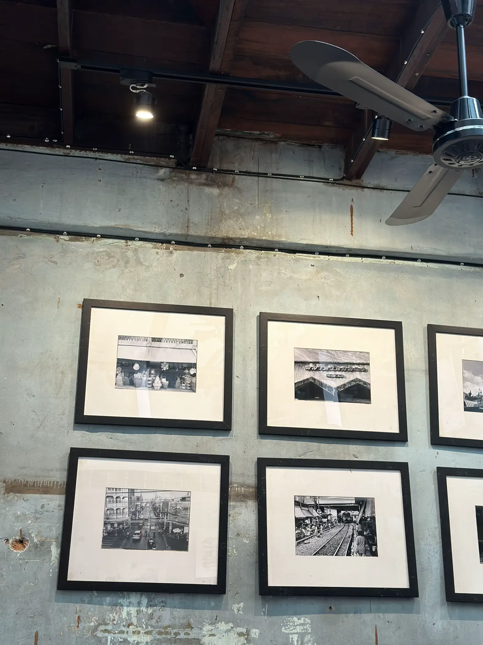 Pracha : ประชา คาเฟ่ในโรงพิมพ์เก่าย่านตลาดพลู | แกลเลอรีที่โพสต์โดย Ma ...