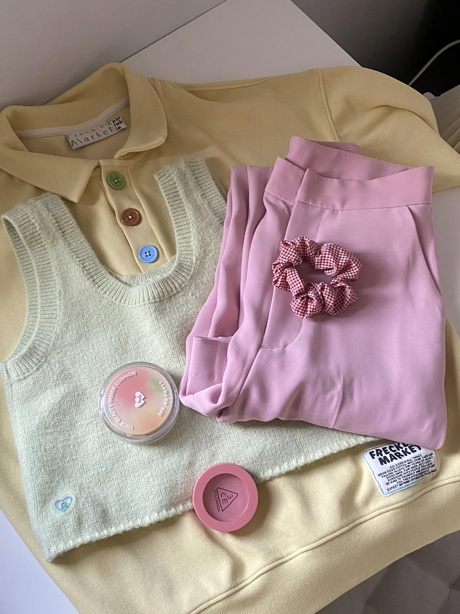 Pastel color fashion items - การค้นหาใน Lemon8
