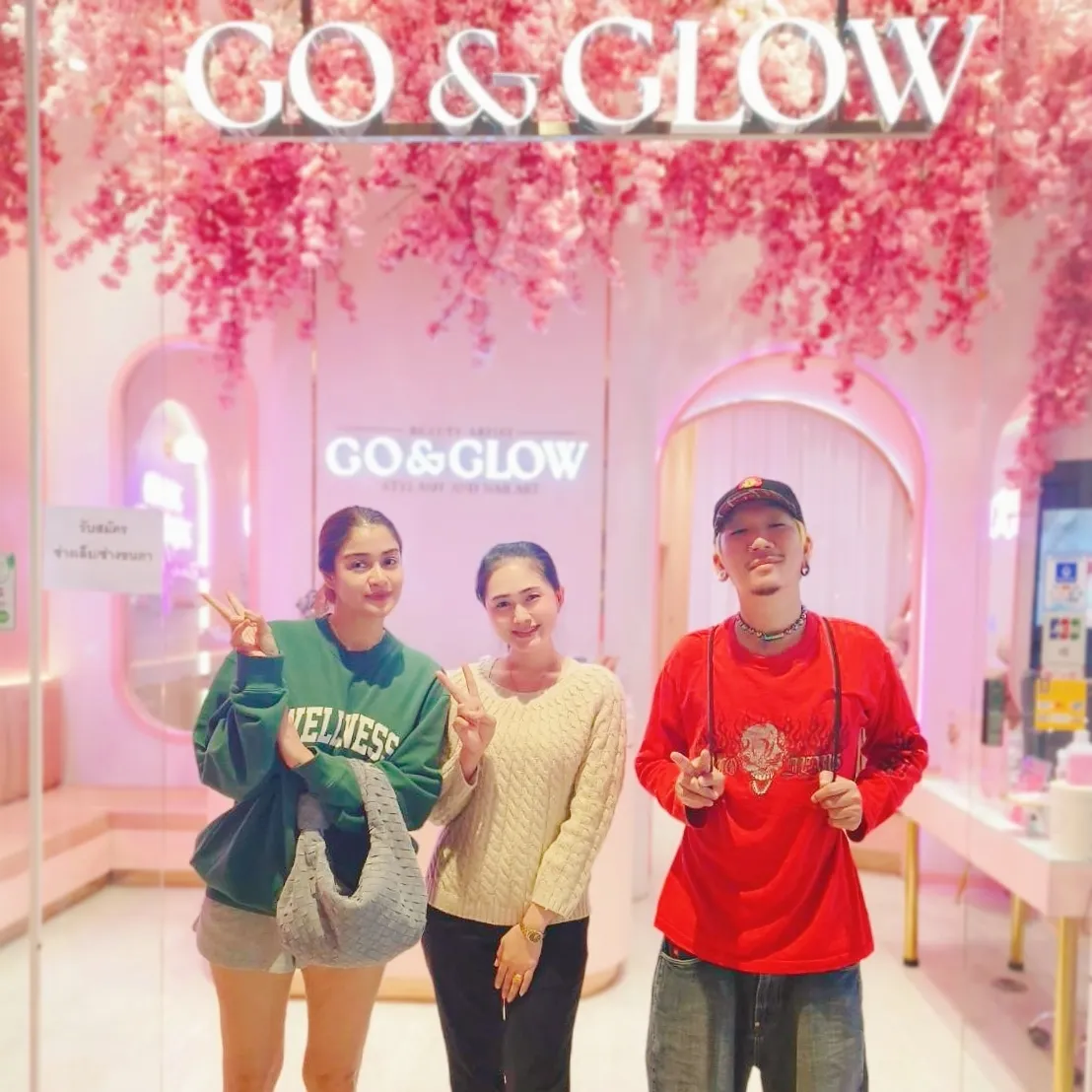 เมื่อดารามาใช้บริการที่ร้าน! 💖 | แกลเลอรีที่โพสต์โดย go and glow | Lemon8