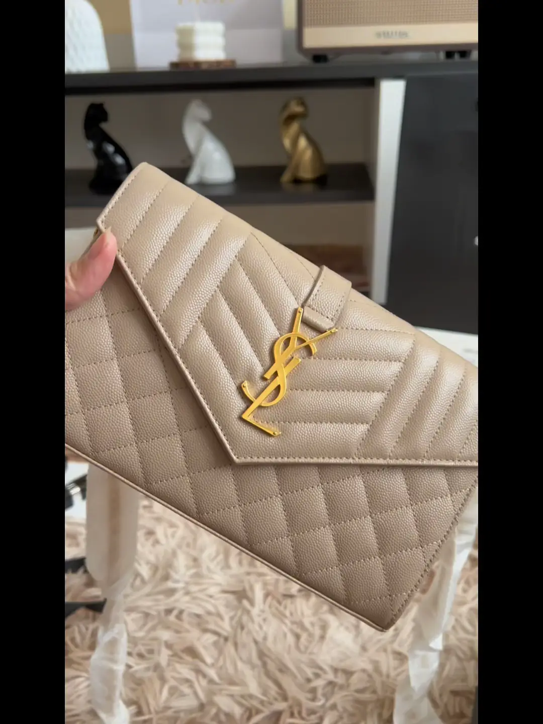 รีวิว YSL ใบแรกในชีวิต | วิดีโอที่เผยแพร่โดย Wa~run~ya | Lemon8