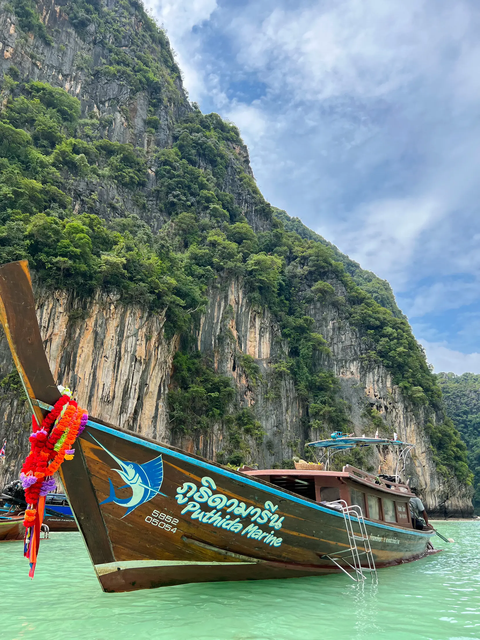 PHI PHI ISLAND | เหมาเรือหางยาวดำน้ำ+ถ่ายรูป | แกลเลอรีที่โพสต์โดย taririsss ☀️ | Lemon8