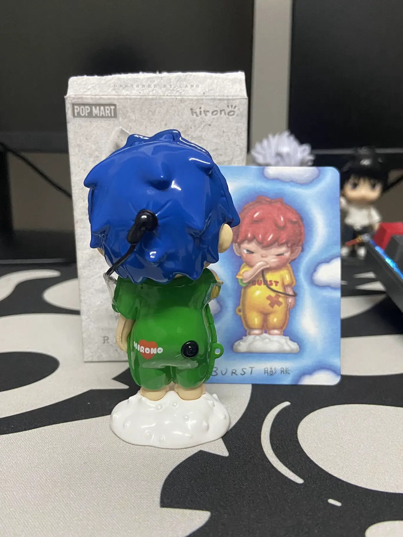 แกะกล่องจุ่ม POP MART Hirono V.5 | แกลเลอรีที่โพสต์โดย xyeppyx | Lemon8