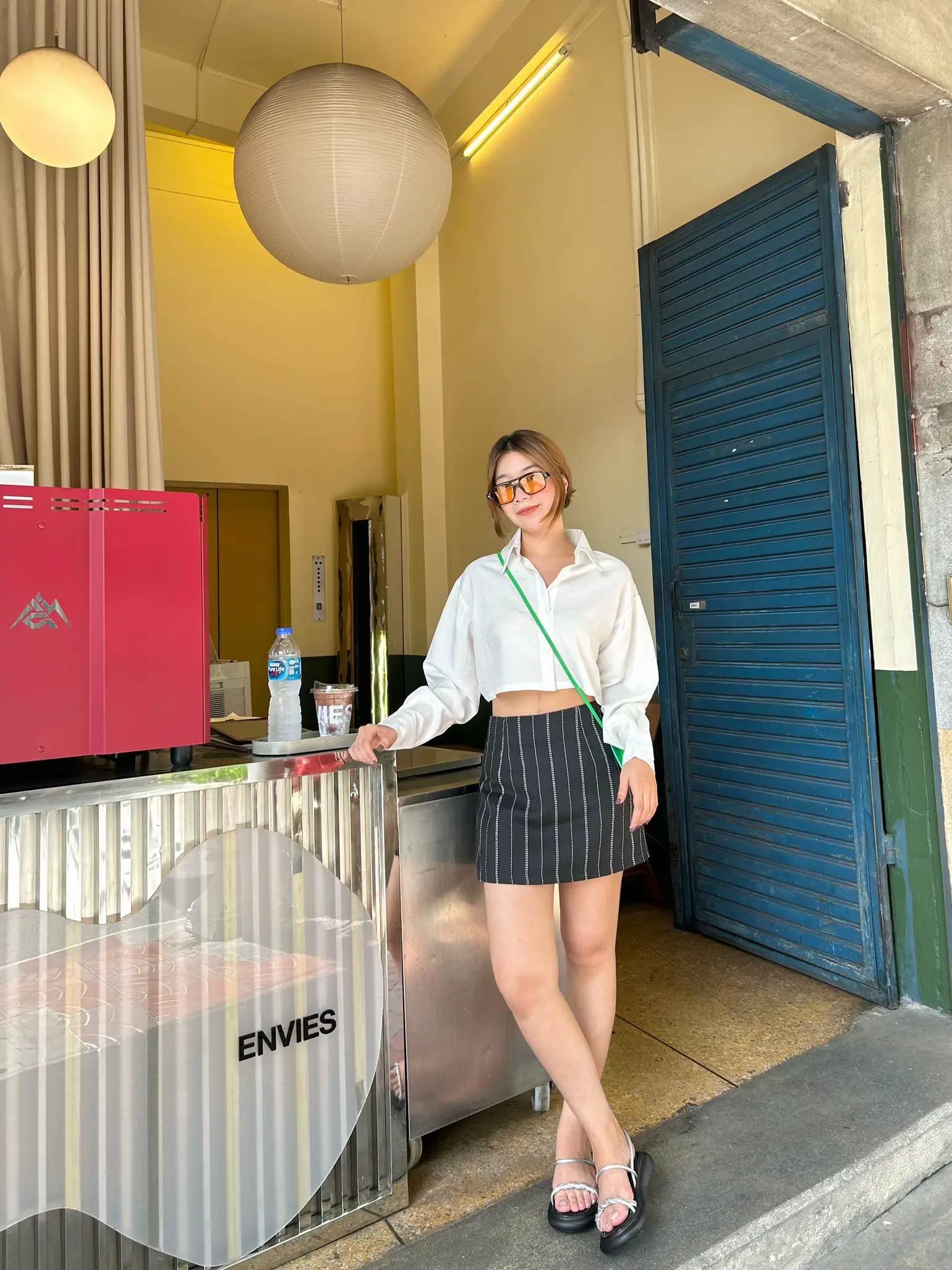 ENVIES CAFE ˚ ꒰☕️ 🪞 。 | แกลเลอรีที่โพสต์โดย Riley.apparels | Lemon8