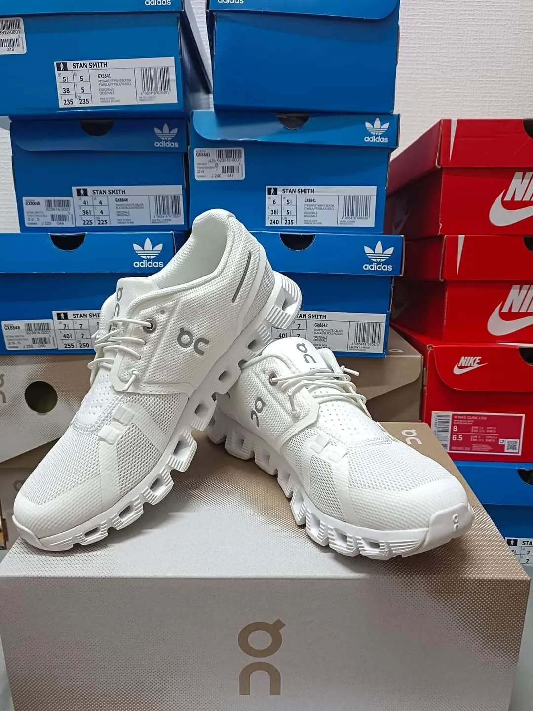 รองเท้าวิ่ง on cloud รุ่นไหนดี - การค้นหาใน Lemon8