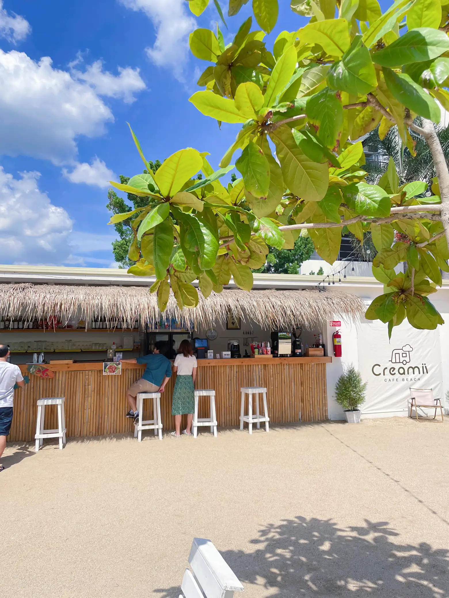 Creamii cafe beach คาเฟ่ริมทะเลพัทยา🥰 | แกลเลอรีที่โพสต์โดย 💋nooknick' | Lemon8