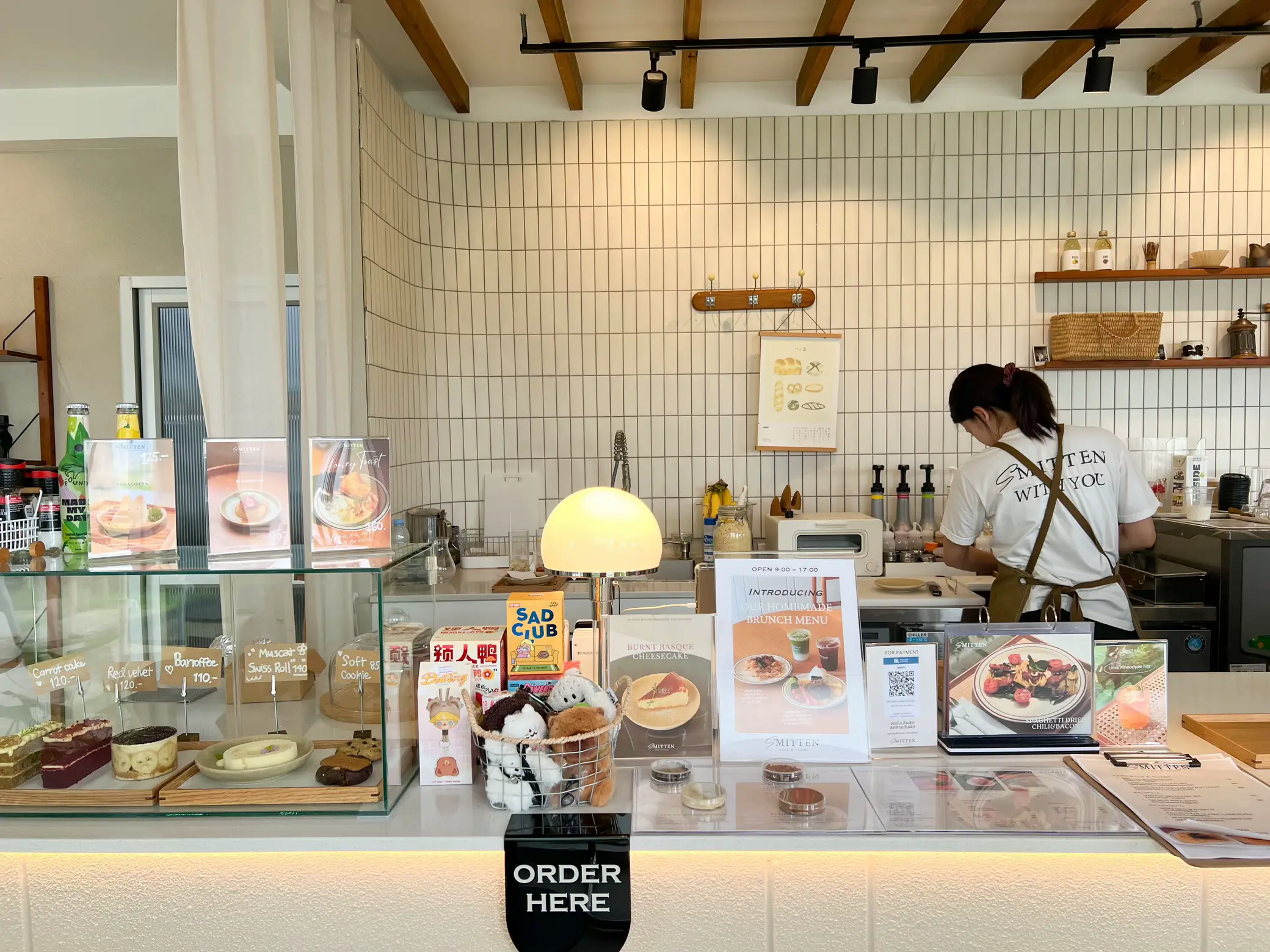 Smitten cafe คาเฟ่สุดมินิมอล ที่คลองหลวงปทุมธานี 🤎 | แกลเลอรีที่โพสต์ ...