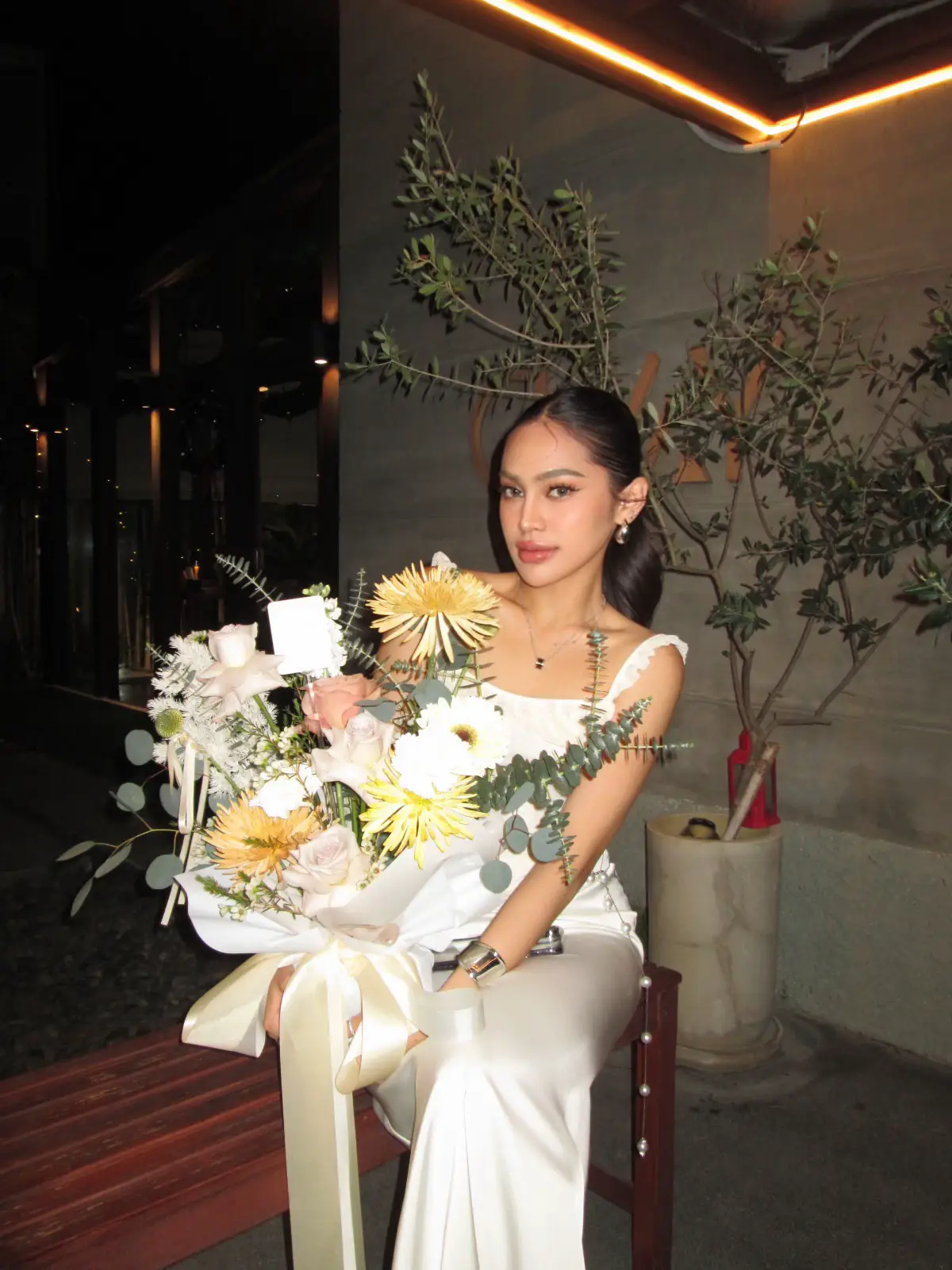 Birthday dinner @ Clay Bangkok Ari 🥂🎂 | แกลเลอรีที่โพสต์โดย KT | Lemon8