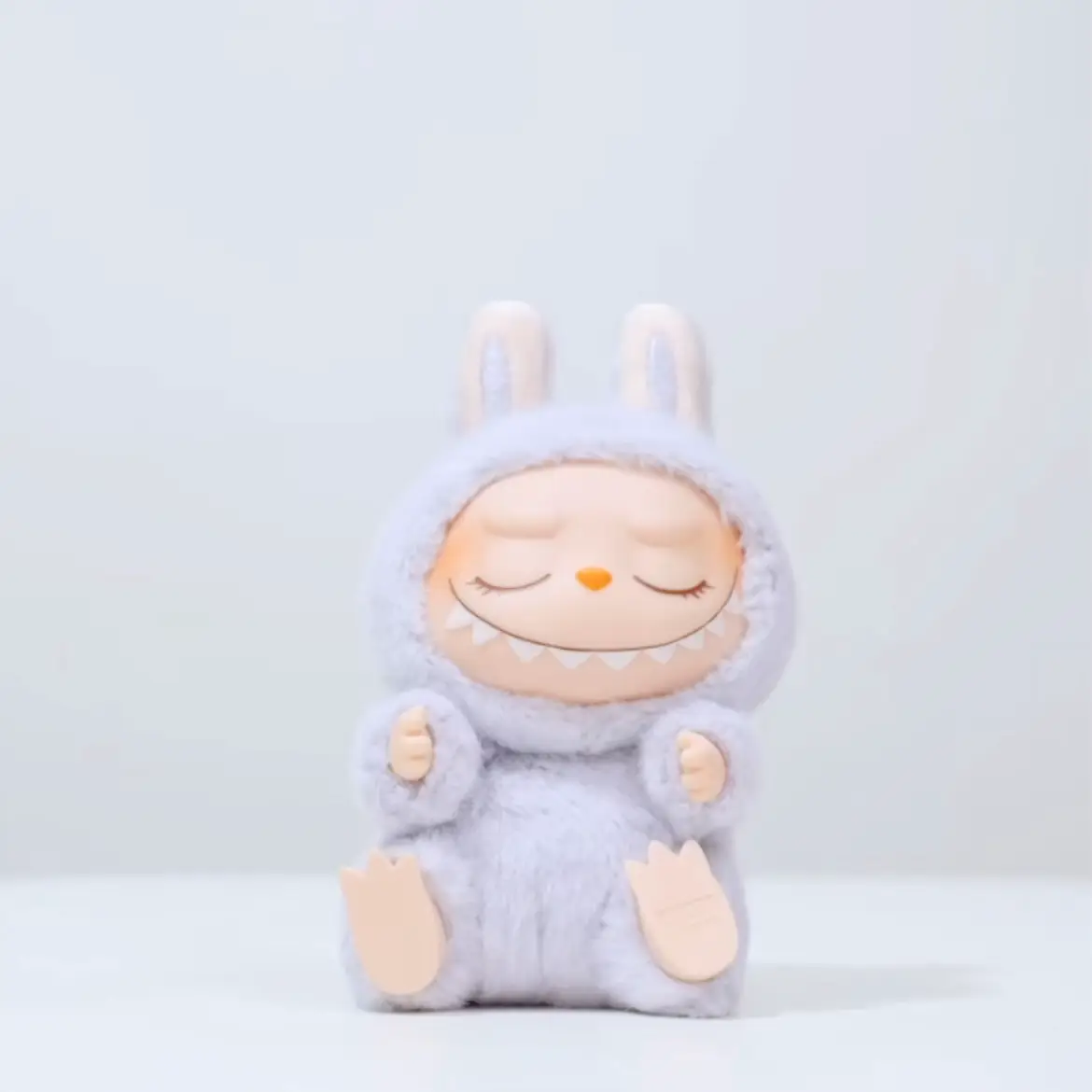 พาส่อง Labubu V.2 🙊💫 คอลใหม่ | แกลเลอรีที่โพสต์โดย รีวิวไม่ใส่ไข่ | Lemon8