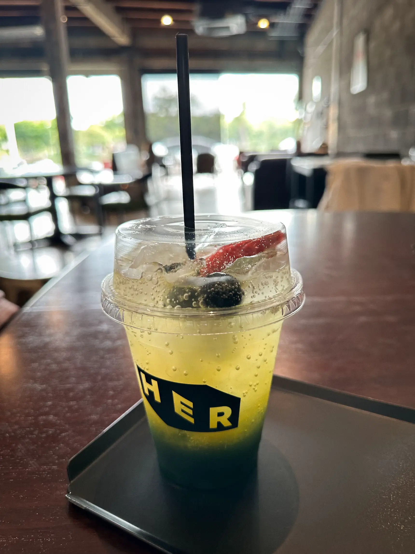 HER Studio : คาเฟ่ร้อยเอ็ด☕️ | แกลเลอรีที่โพสต์โดย My Way | Lemon8