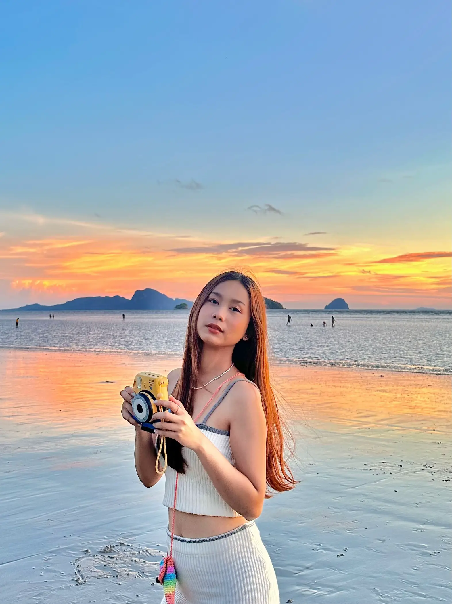 Sunset on Pakmeng beach (Trang Thailand) | แกลเลอรีที่โพสต์โดย Nanin🐰 | Lemon8
