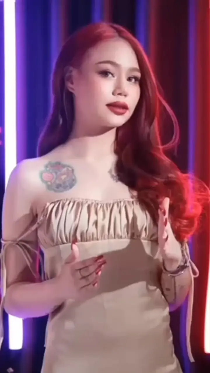 รีวิวลิปสติก 💄ชื่อสี/แบรนด์: | วิดีโอที่เผยแพร่โดย Beamnxx | Lemon8