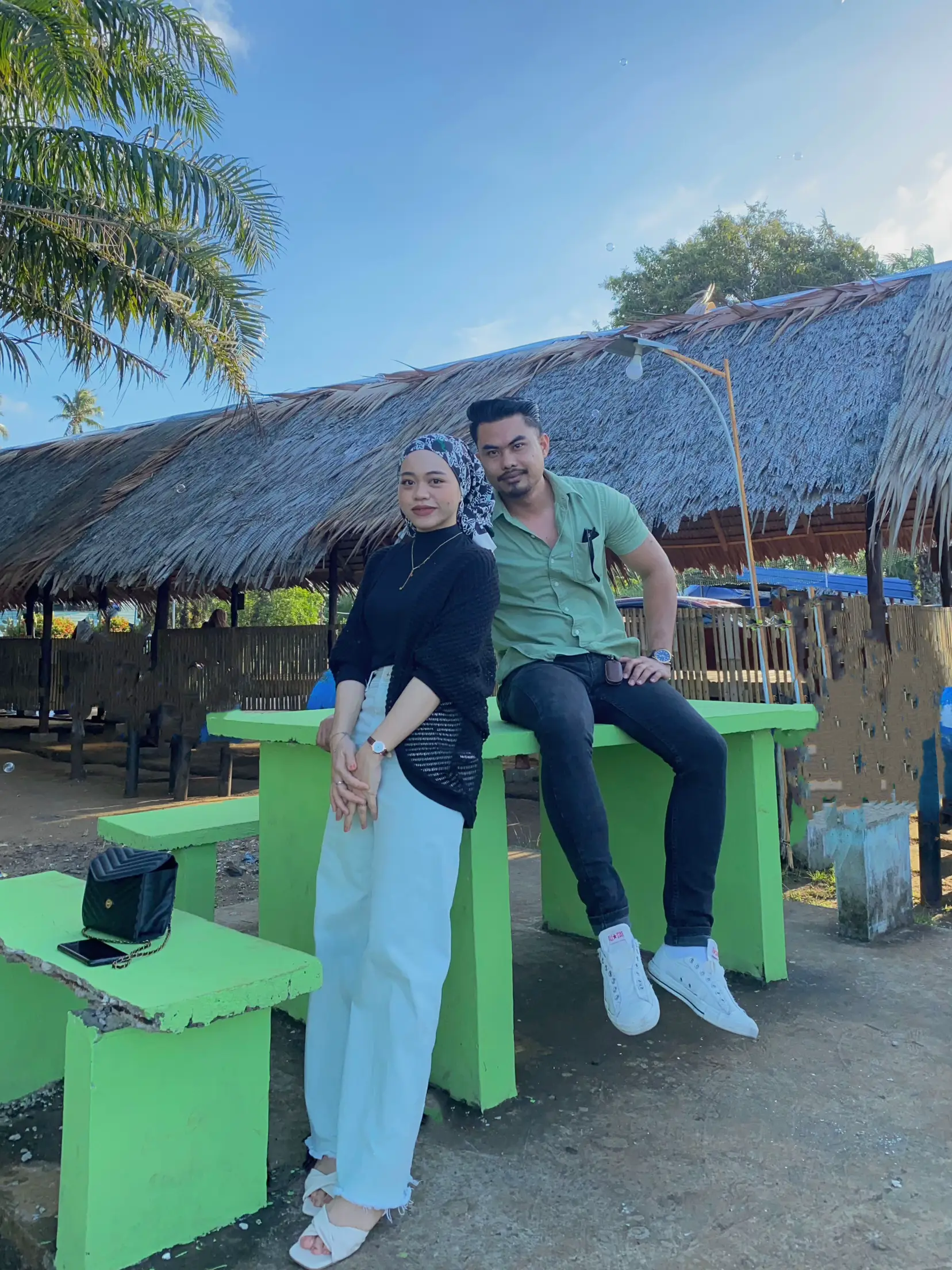 COUPLE POSE IDEAS | Galeri disiarkan oleh MawarBiru | Lemon8