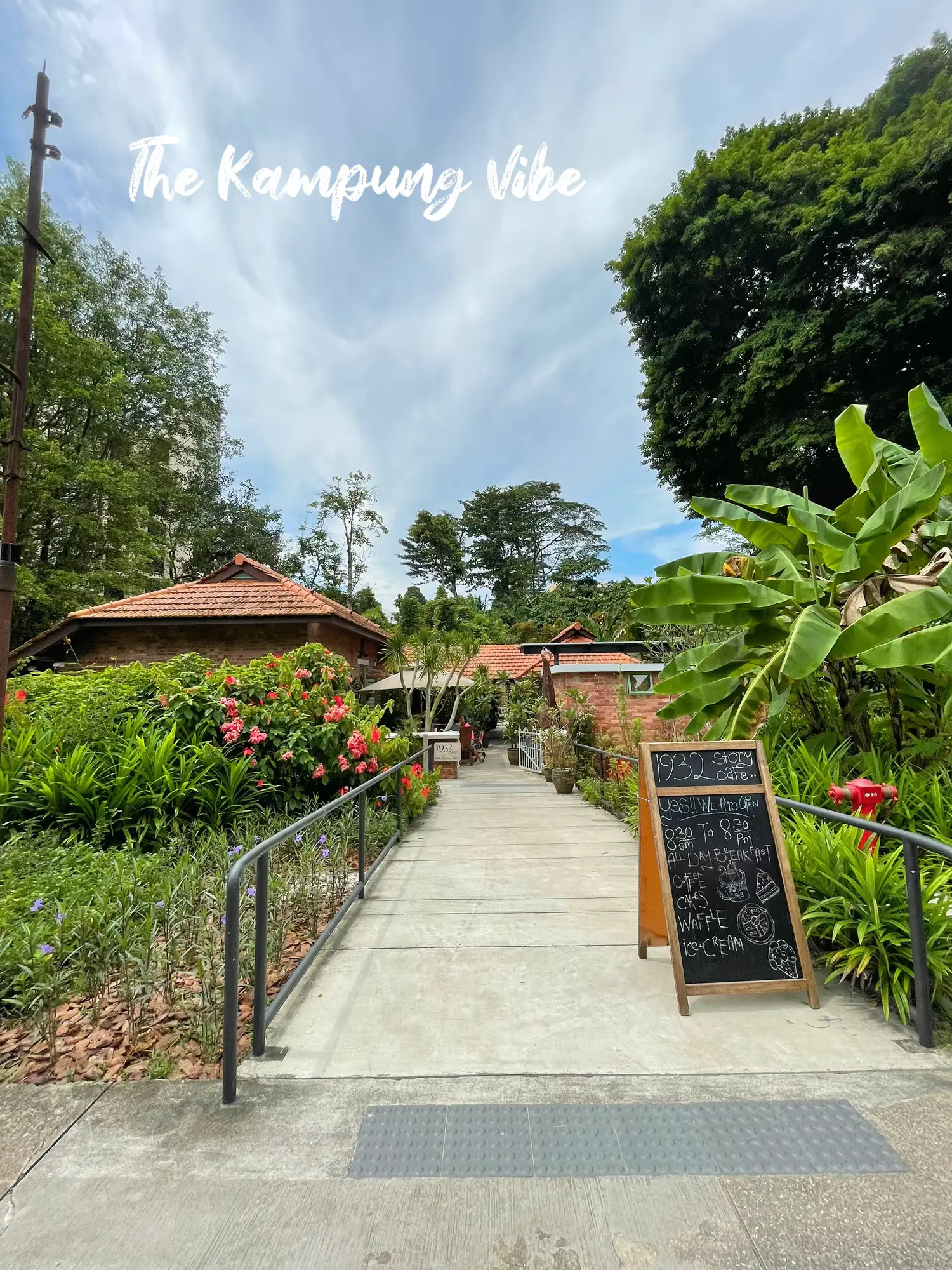 Chillaxing Kampung Vibe Cafe at Bukit Timah | Gallery posted by San ...