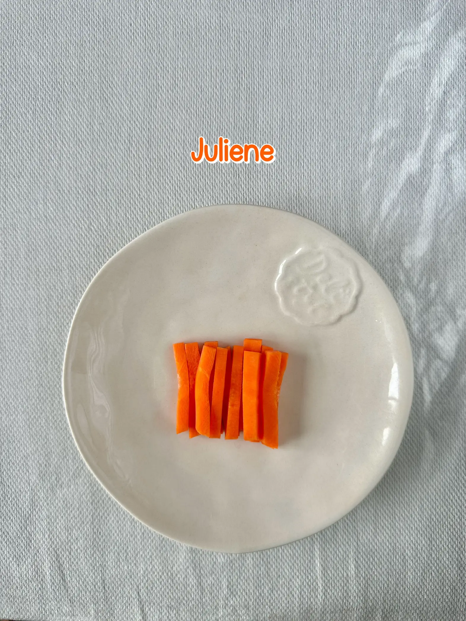 หัดใช้มีดด้วย Basic Cutting🥕 | แกลเลอรีที่โพสต์โดย apiece.k | Lemon8