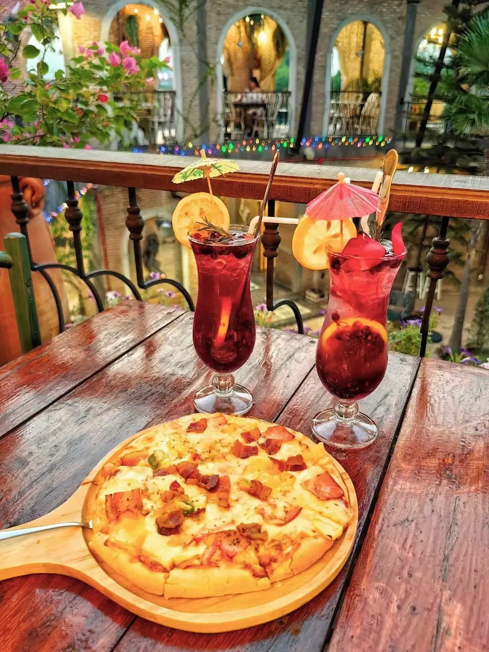 Cafe Laura | แกลเลอรีที่โพสต์โดย April's Eye | Lemon8