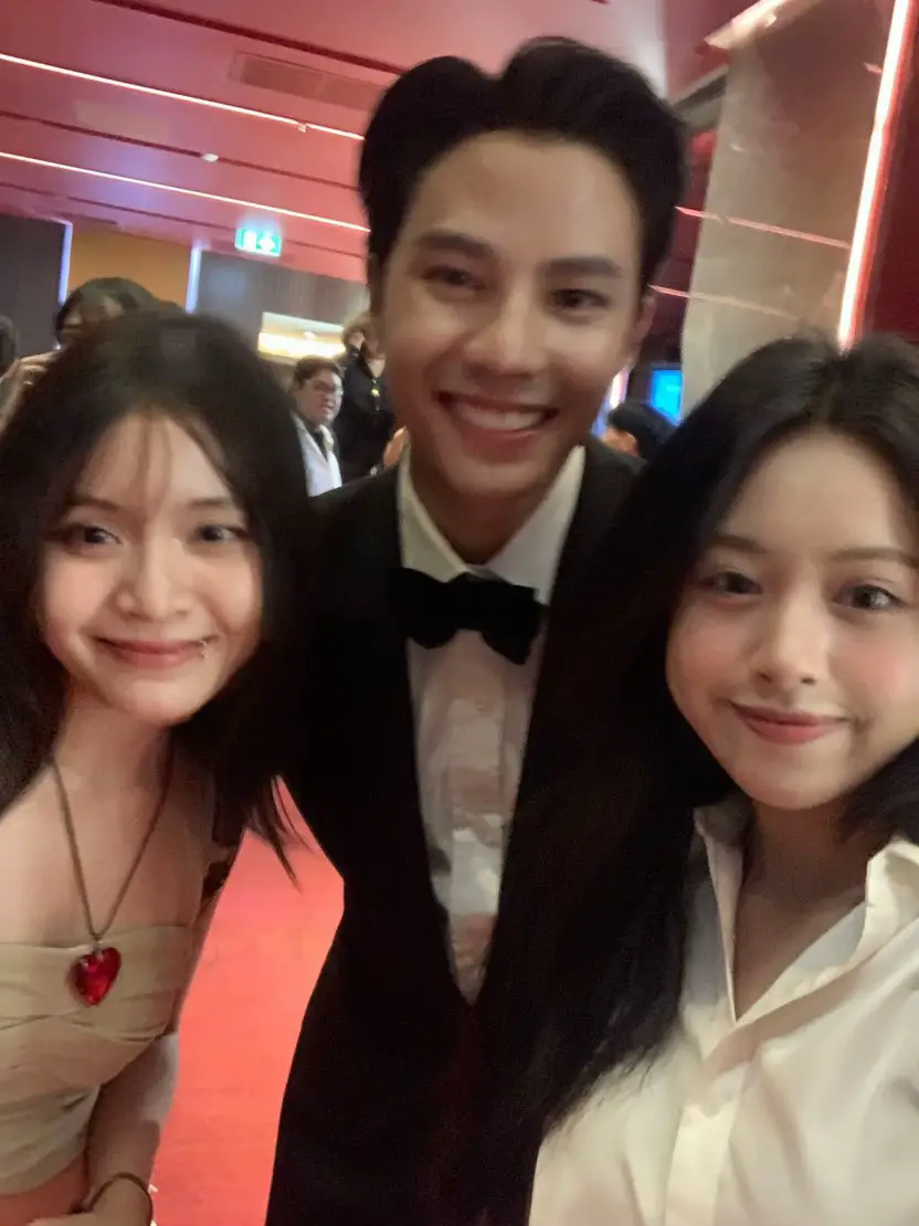 ดูหนังรอบสื่อ Redlife | แกลเลอรีที่โพสต์โดย 𝑀 | Lemon8