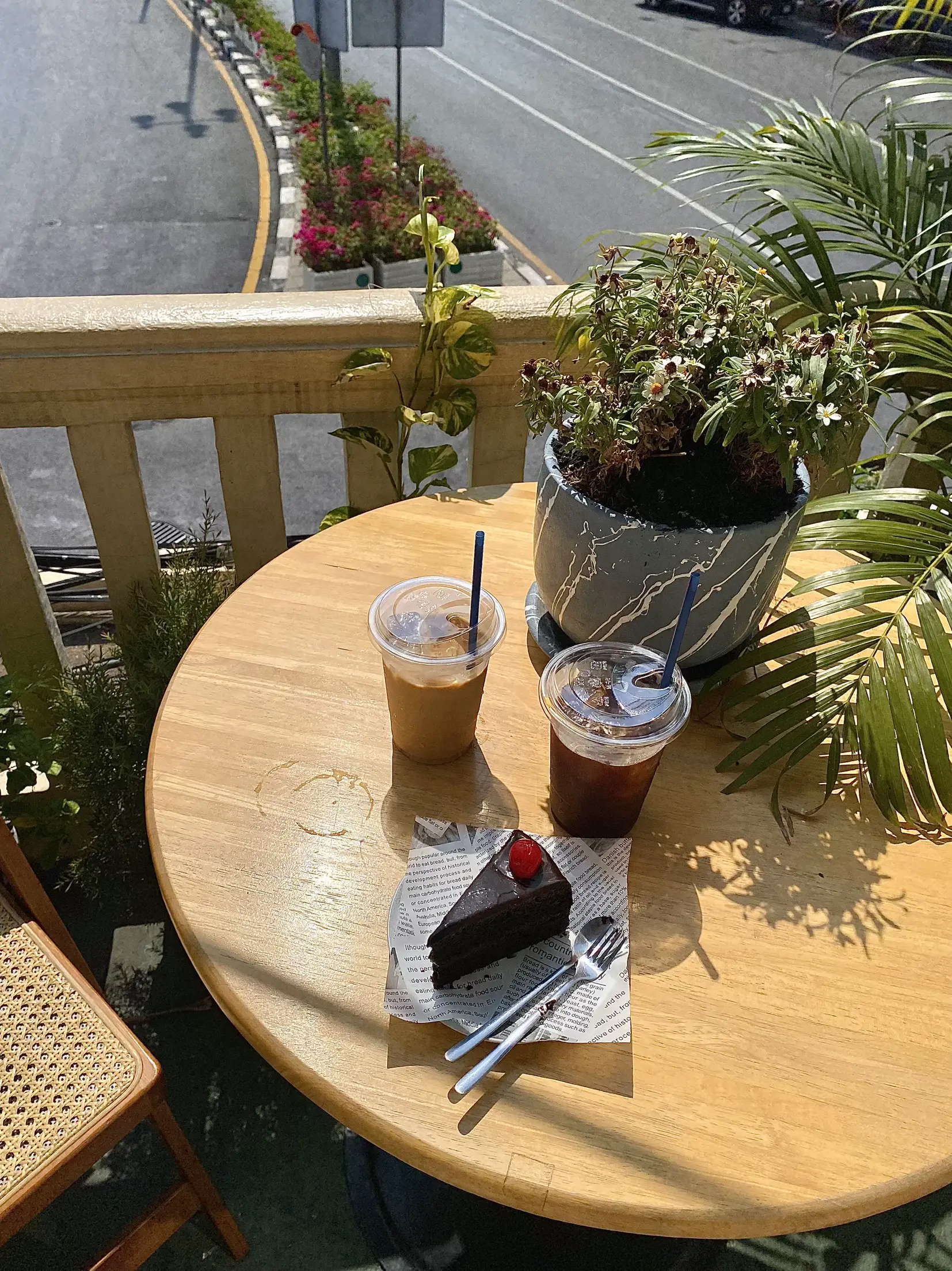 maithé (ไมที) คาเฟ่วิวเมือง 🌼 | แกลเลอรีที่โพสต์โดย Paerpairr ♡ | Lemon8